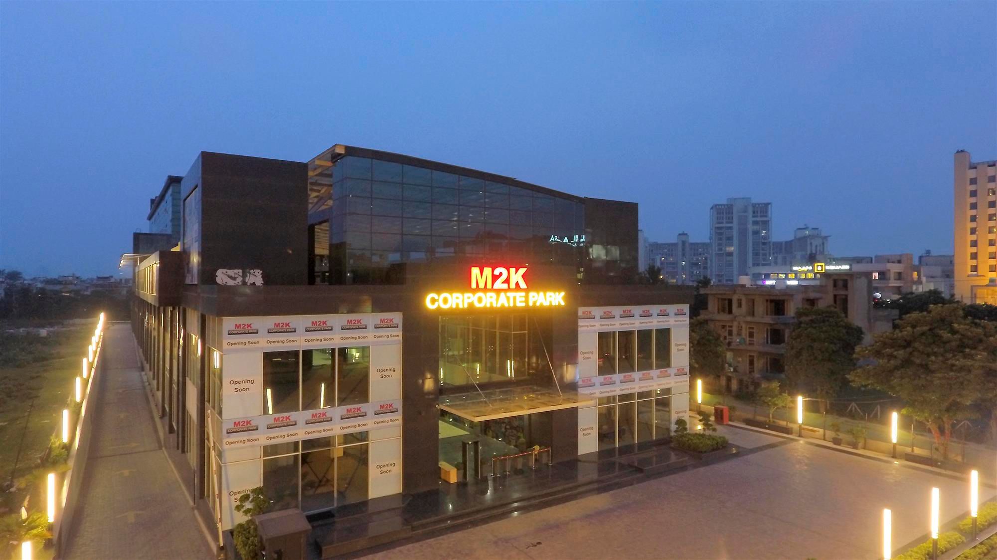 M2K Corporate Park, Gurgaon by Design Forum International - Architizer