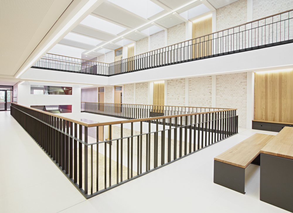 Grammar School Frankfurt-Riedberg by a+r Architekten - Architizer