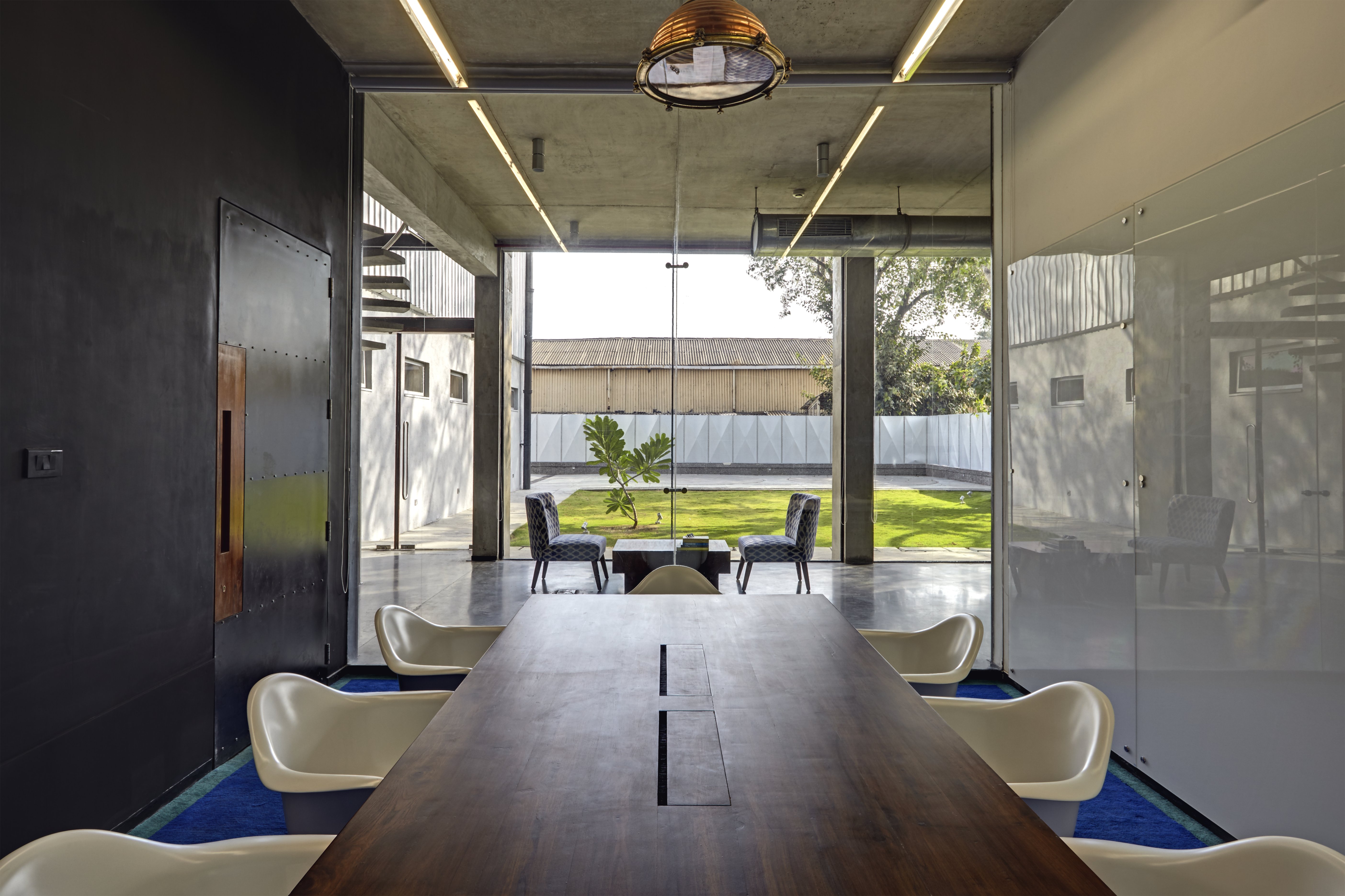 Automobile Design Studio, Kandivali, Mumbai by SJK Architects - Architizer