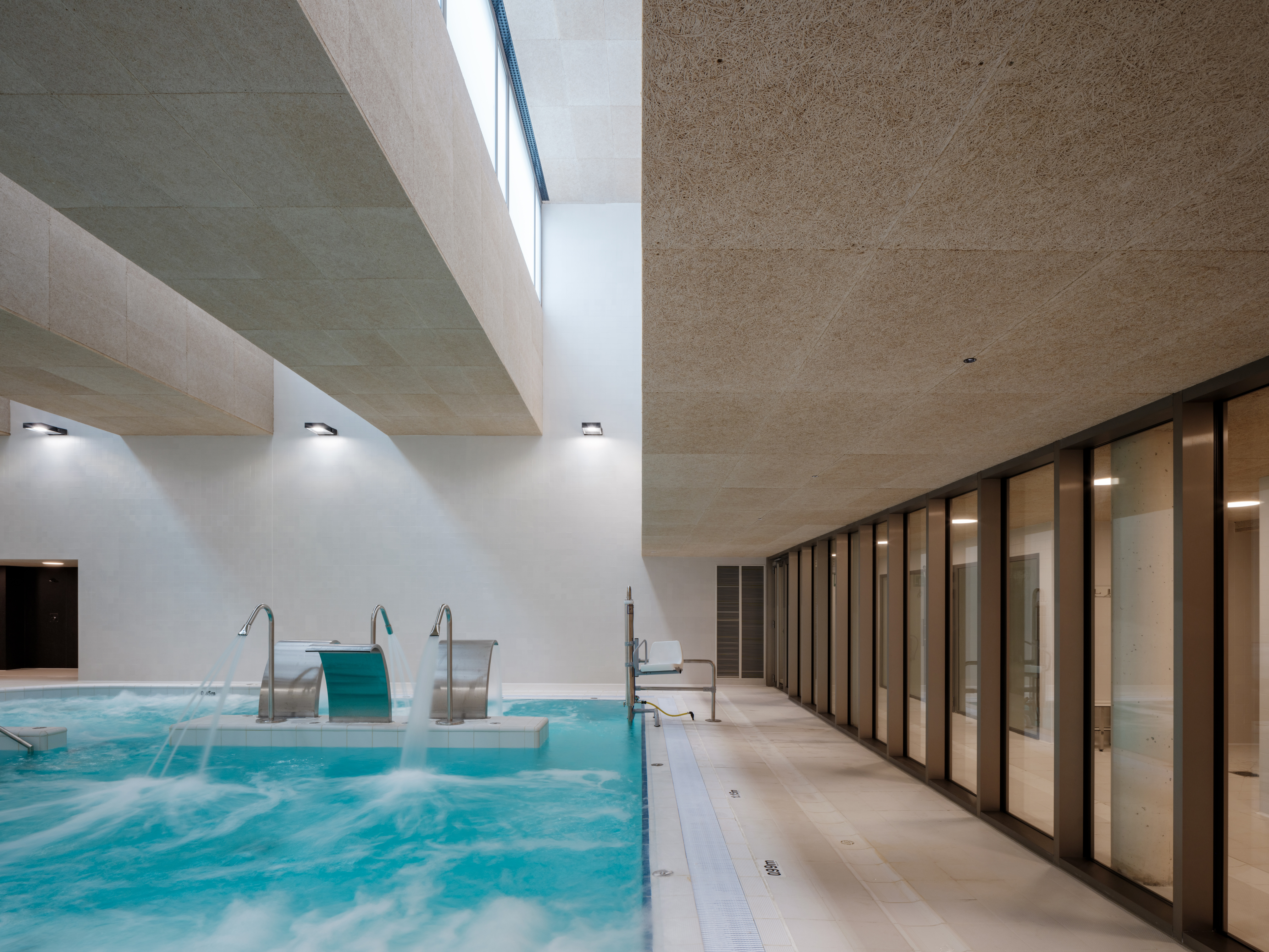 Renovation and extension of indoor swimming pools and squash courts at ...