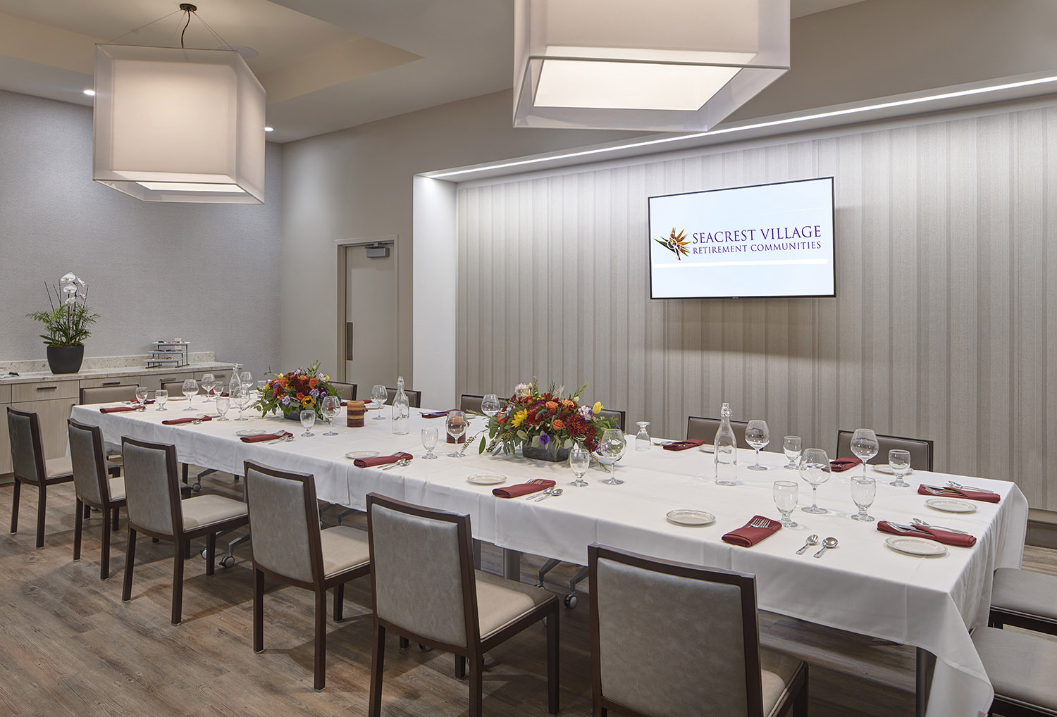 Seacrest Village Senior Living Dining and Lounge by ID Studios, Inc ...