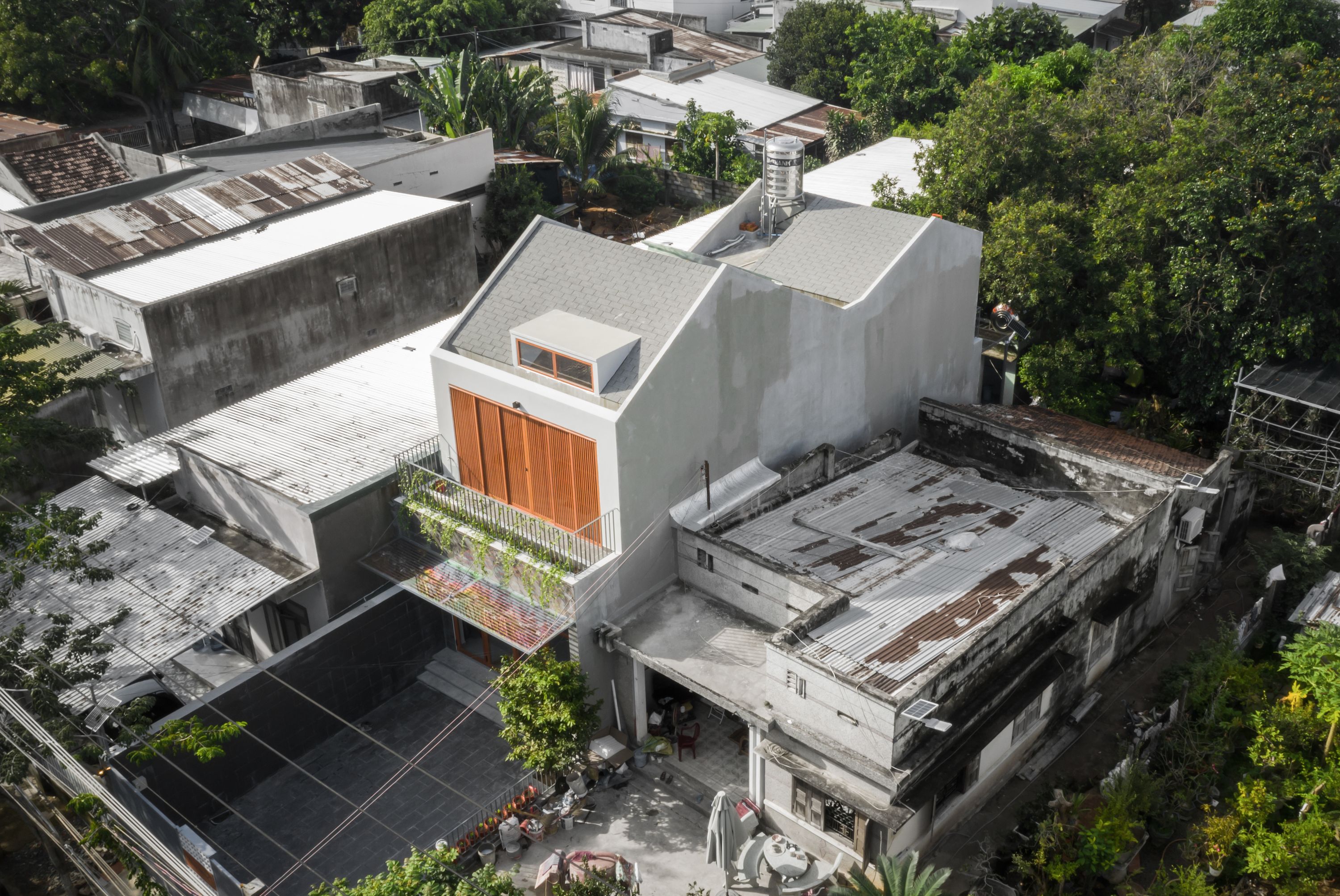 Sun house by Space+ Architecture - Architizer