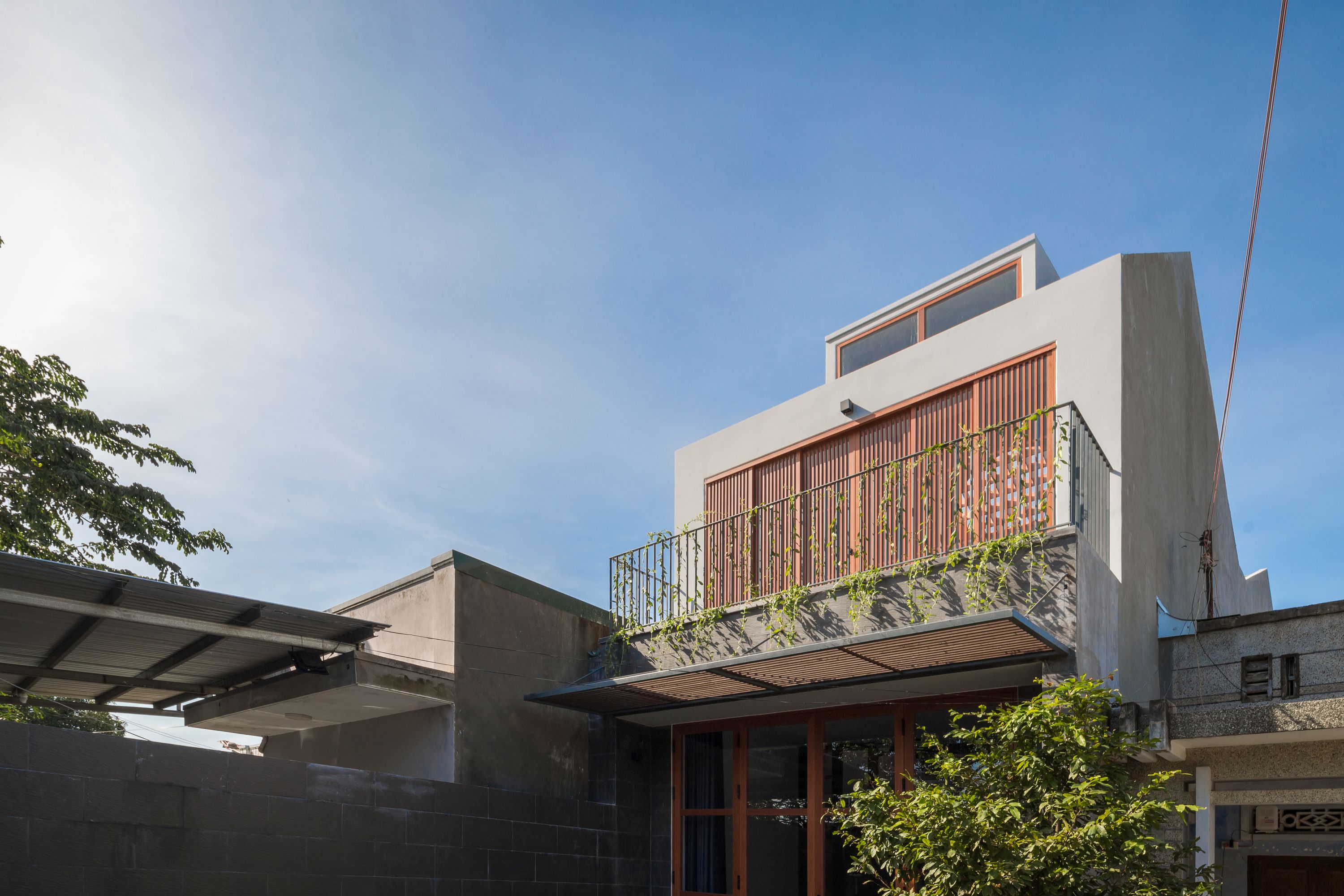 Sun house by Space+ Architecture - Architizer