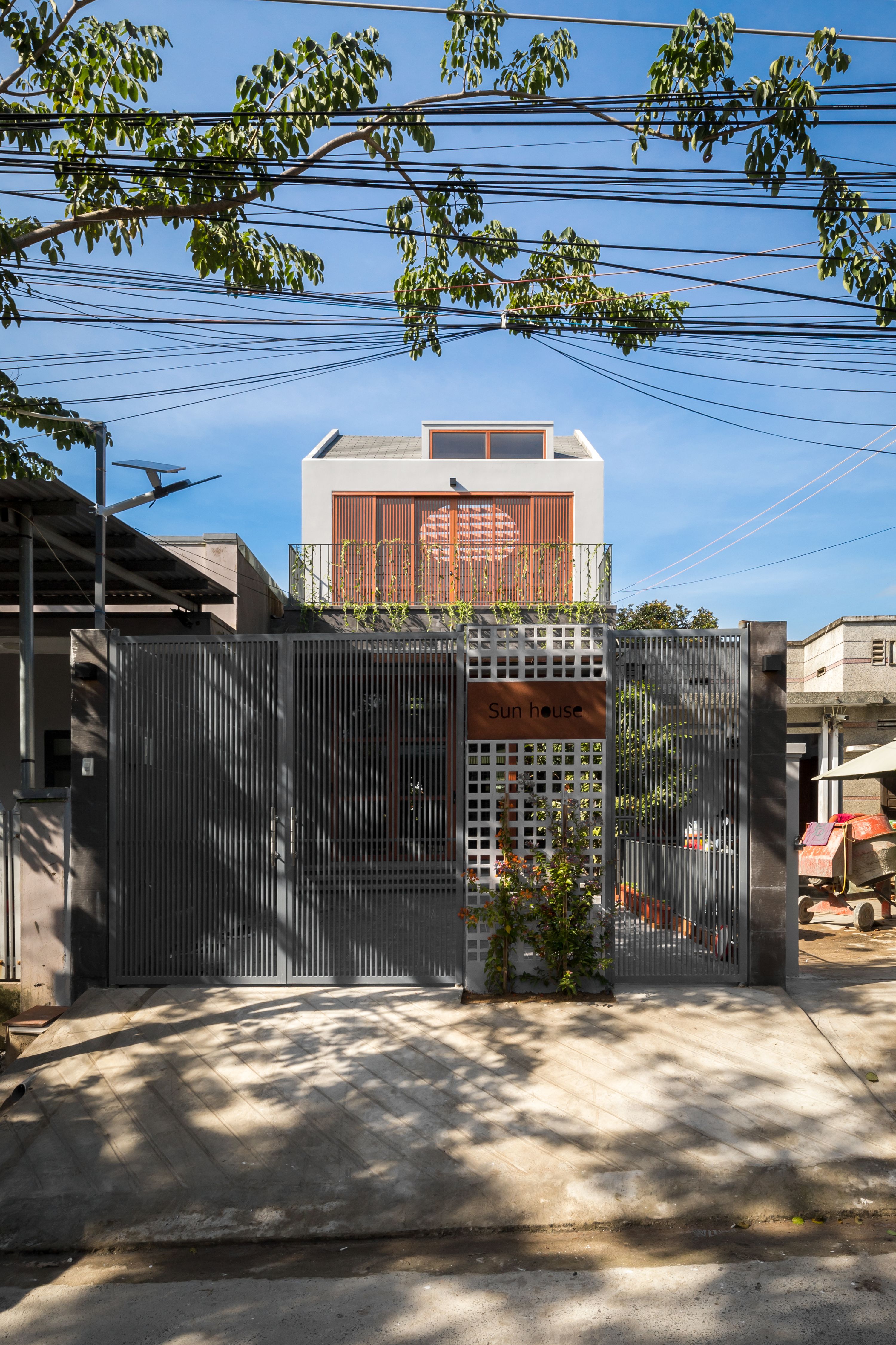 Sun house by Space+ Architecture - Architizer