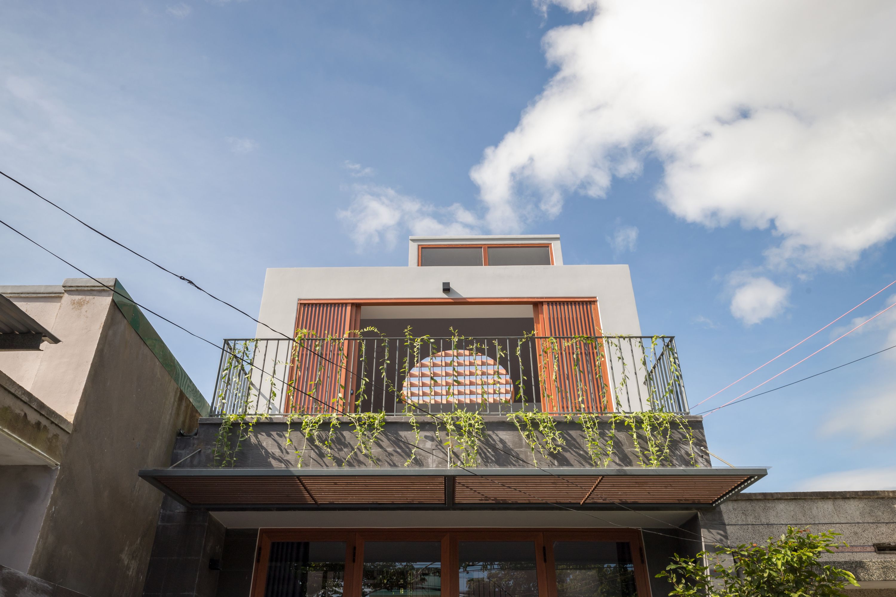 Sun house by Space+ Architecture - Architizer