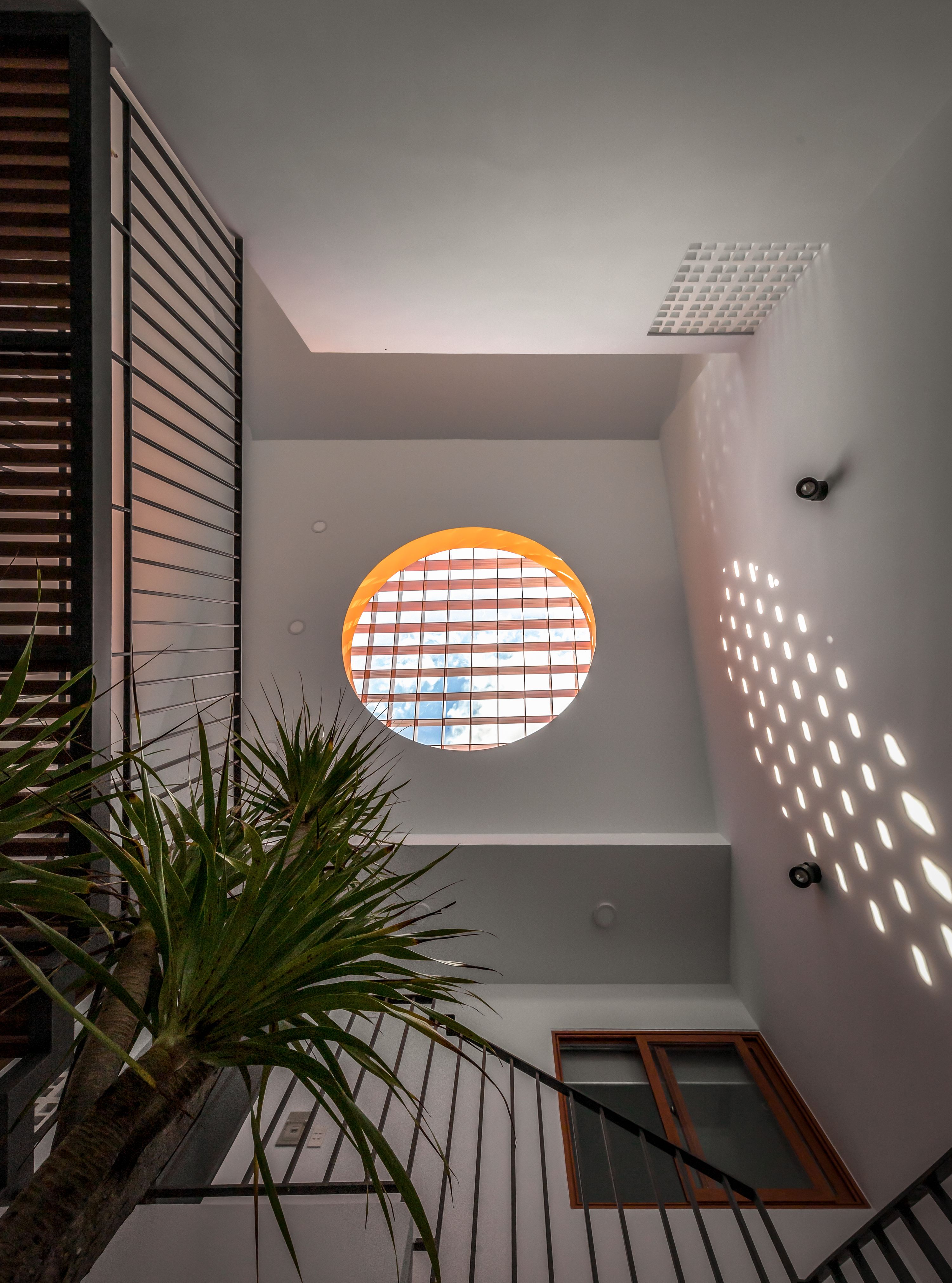 Sun house by Space+ Architecture - Architizer