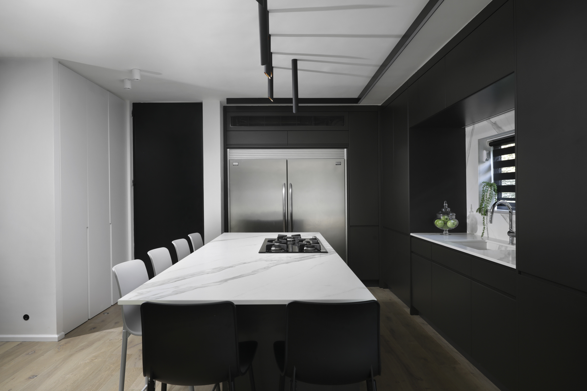 American Style in an Israeli Location by Karen Maimon - Interior design ...