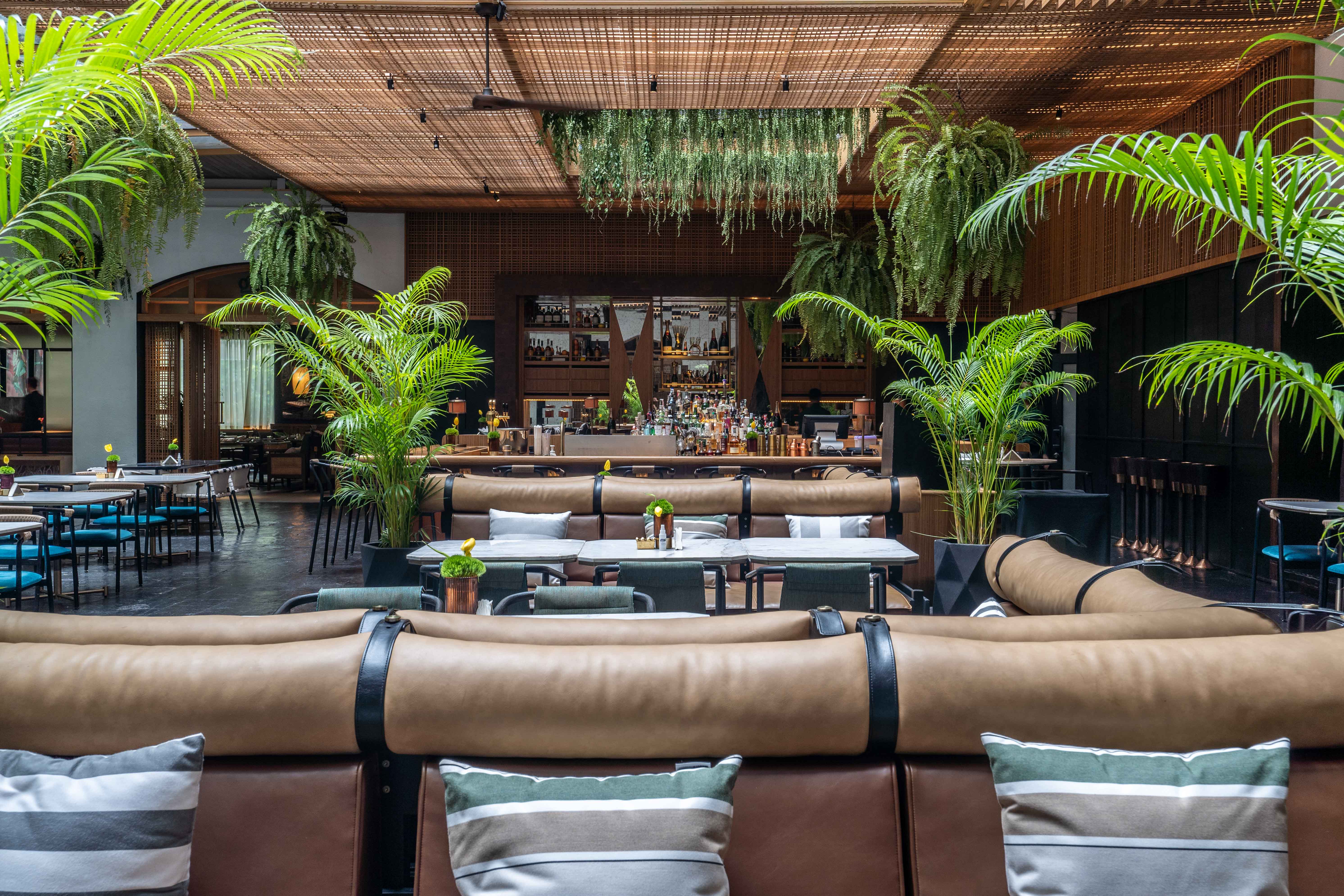 Aqua Bar Bangkok by orbit design studio - Architizer