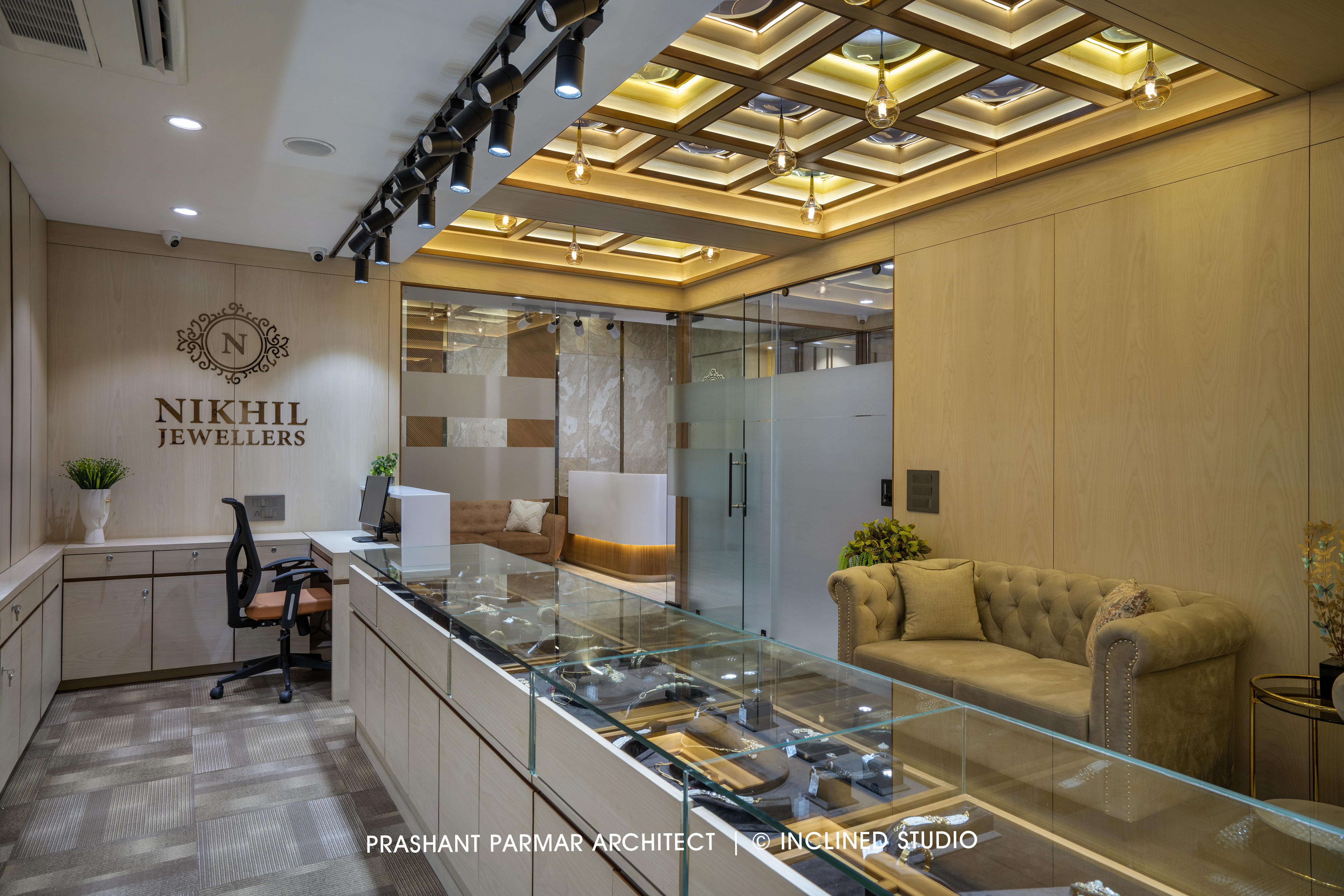 A Jewellery Boutique Design At C.G. Road In Ahmedabad by Prashant ...
