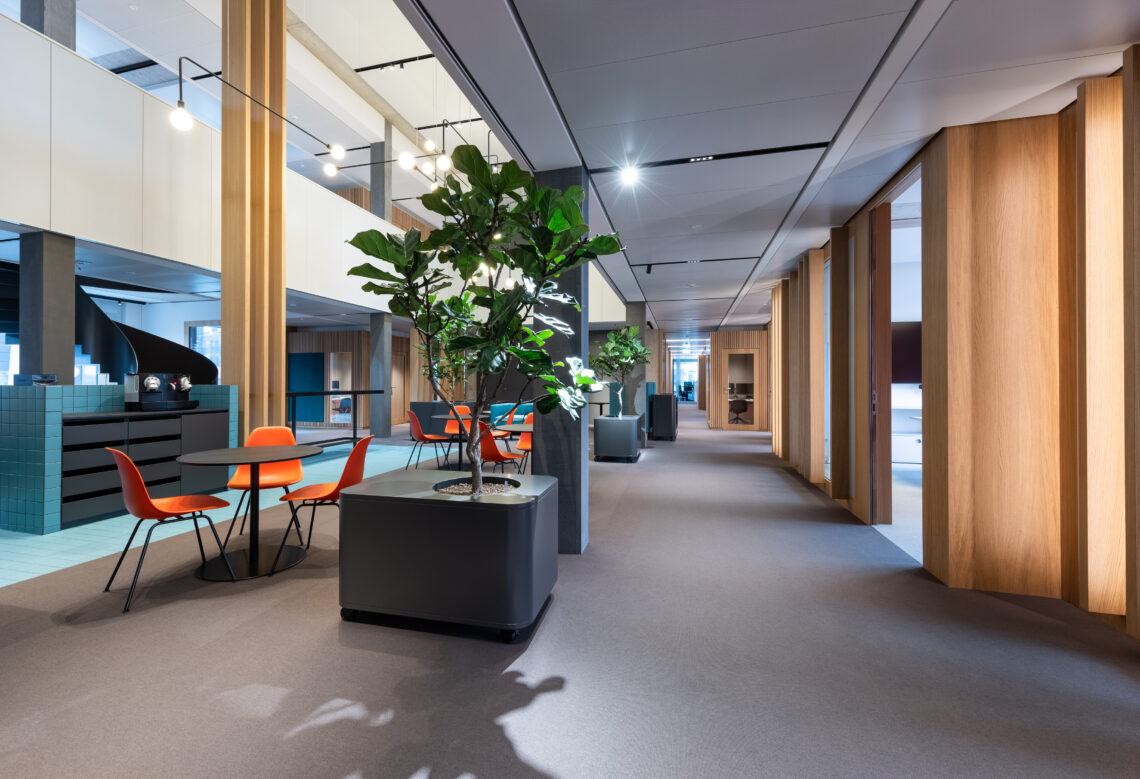 PartnerRe Office by OOS - Architizer