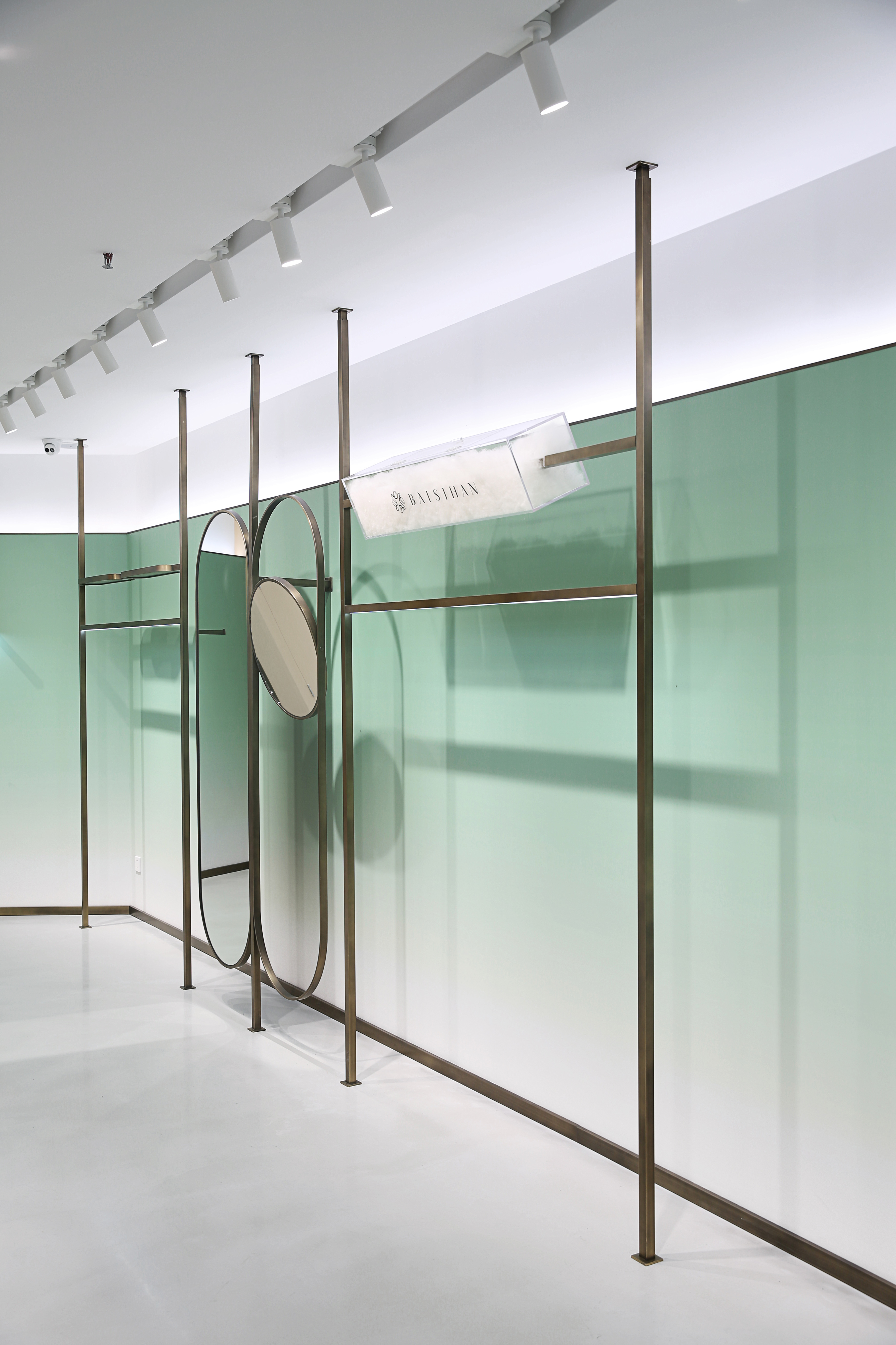 INSIDE OF é é é - Symbiosis of flagship factory and retail by Greater ...