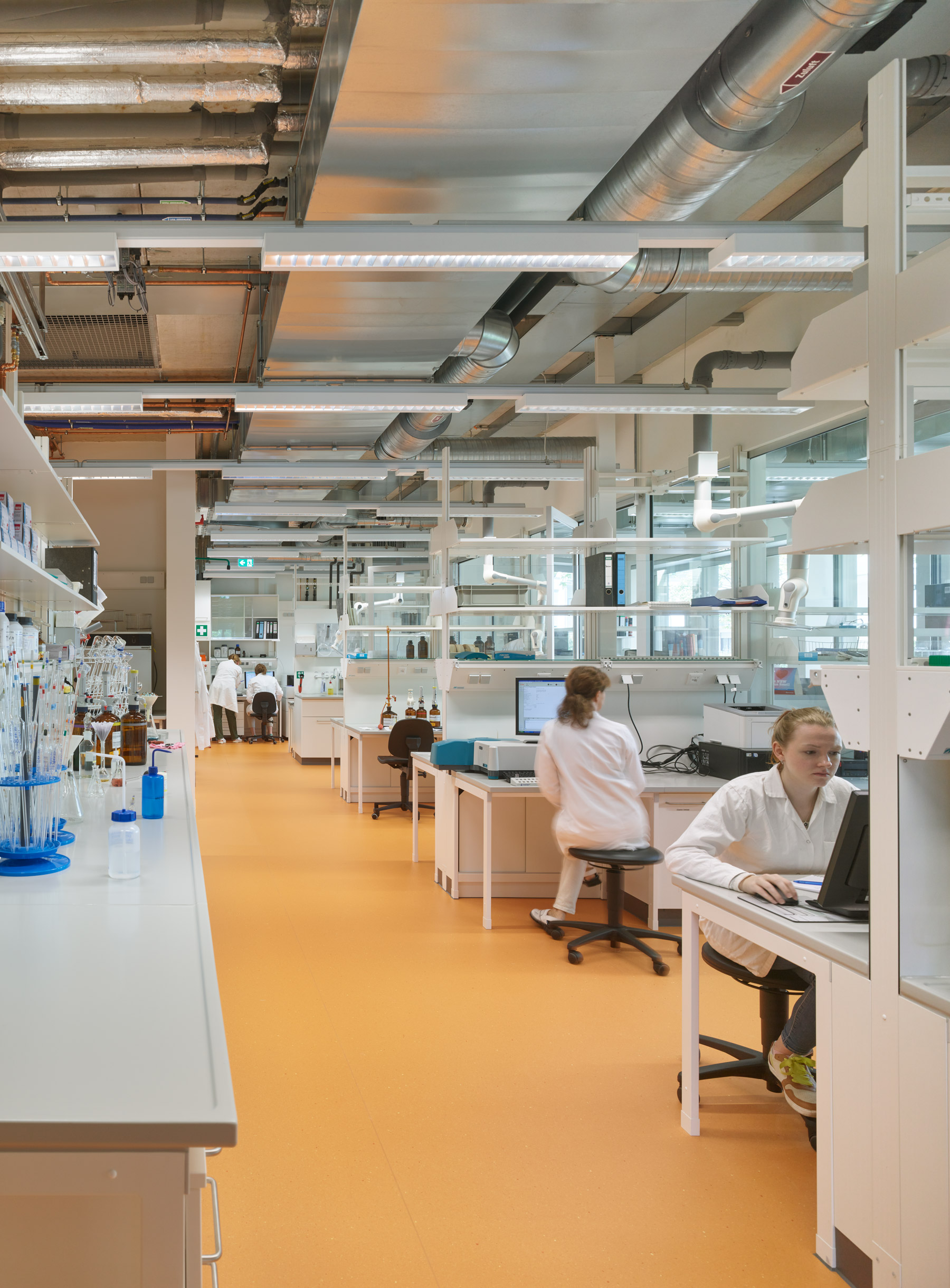 Analytics lab Weinsberg State Winery by Birk Heilmeyer und Frenzel ...