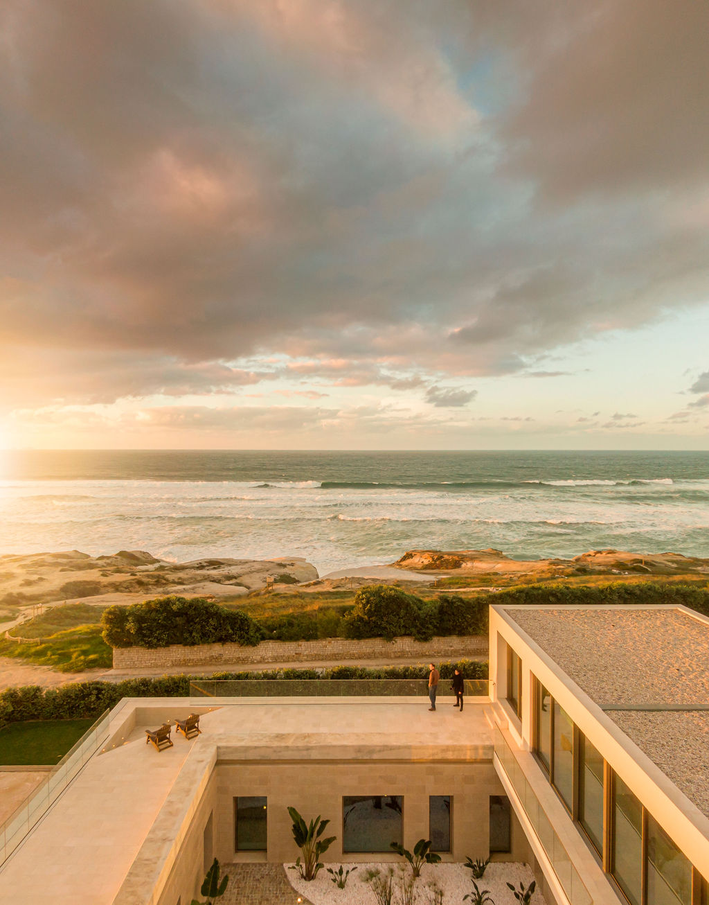 Falésia D'El Rey House by [i]da arquitectos - Architizer