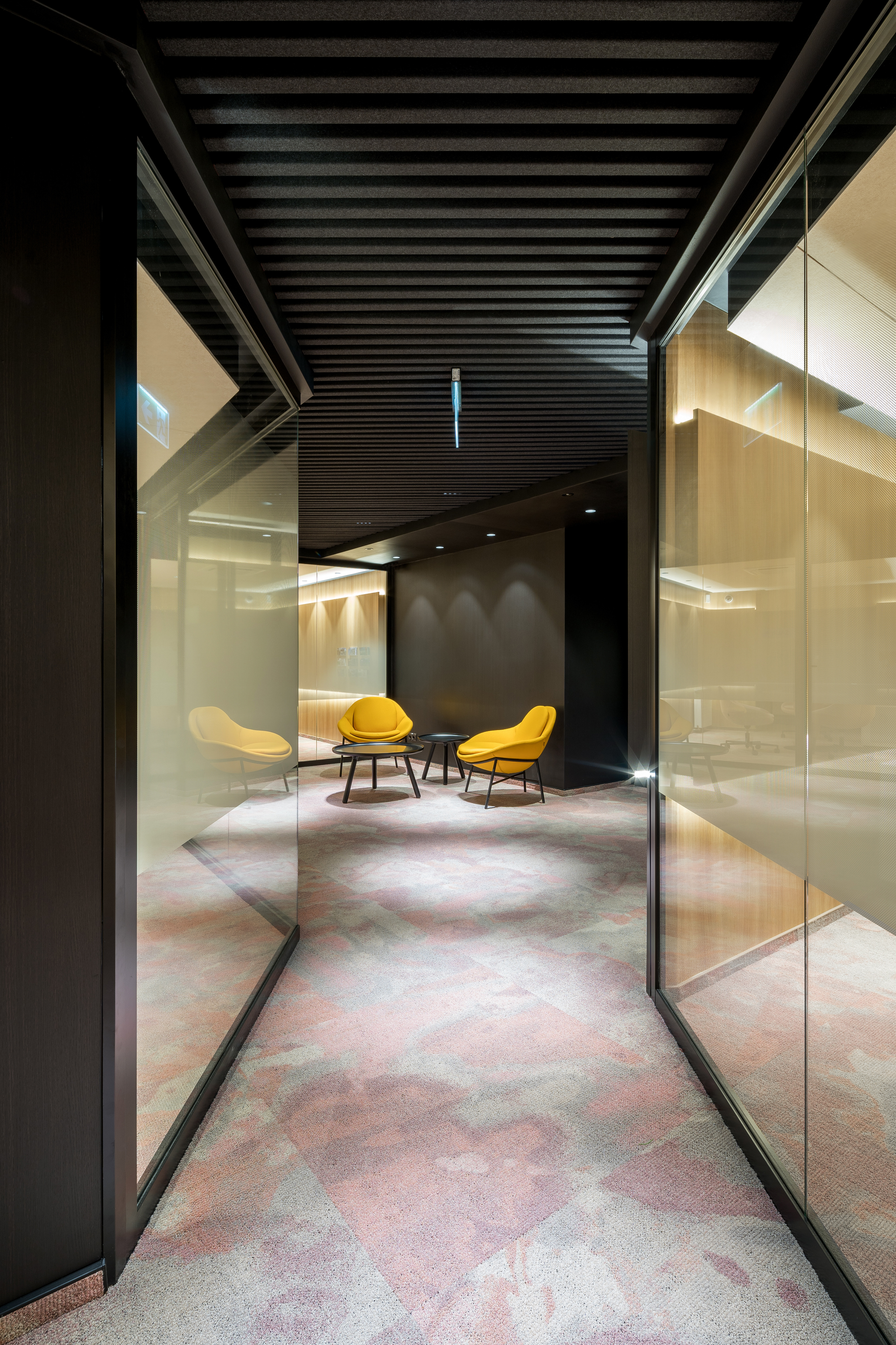 ALIOR BANK - BANK BRANCH by Robert Majkut Design Ltd. - Architizer