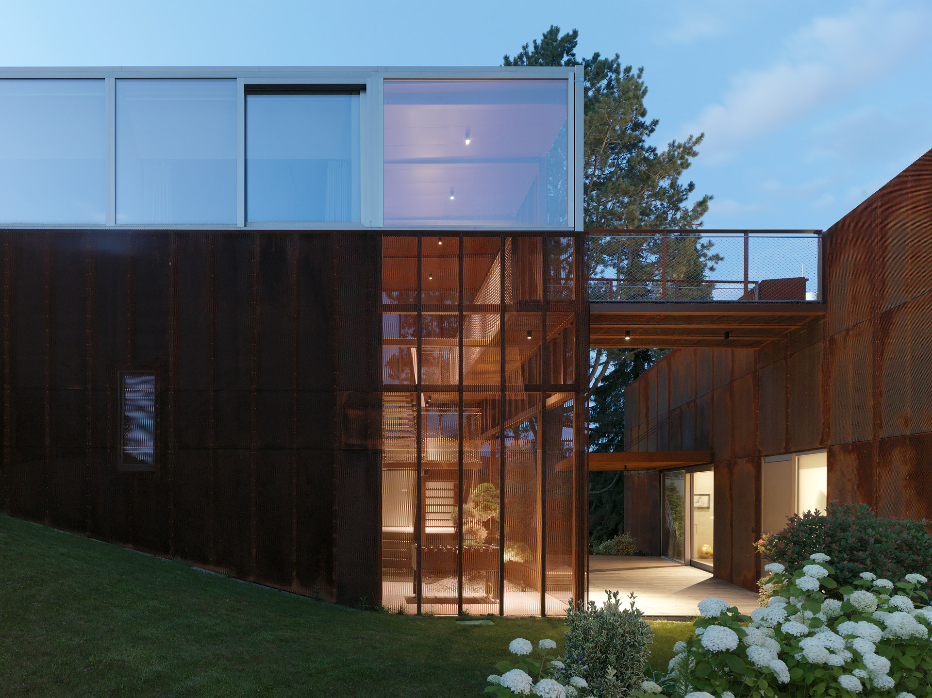 Deconstructed House by INNOCAD architecture - Architizer