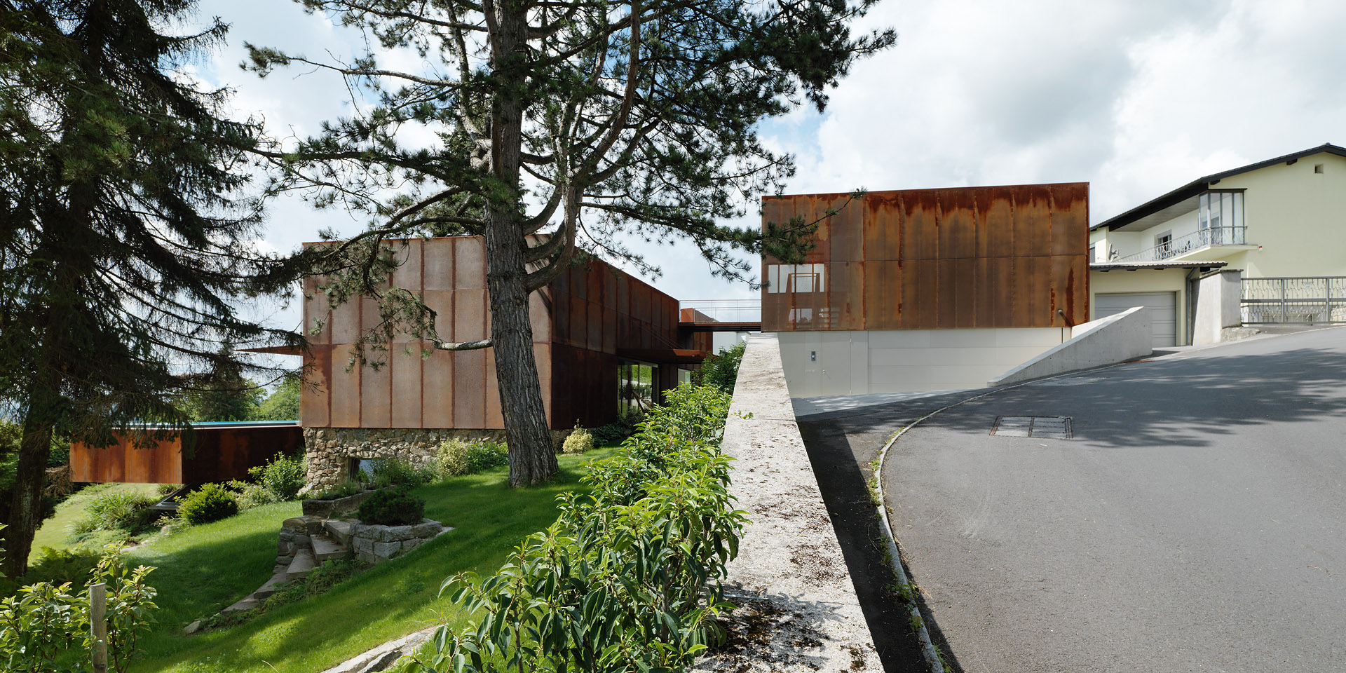 Deconstructed House by INNOCAD architecture - Architizer