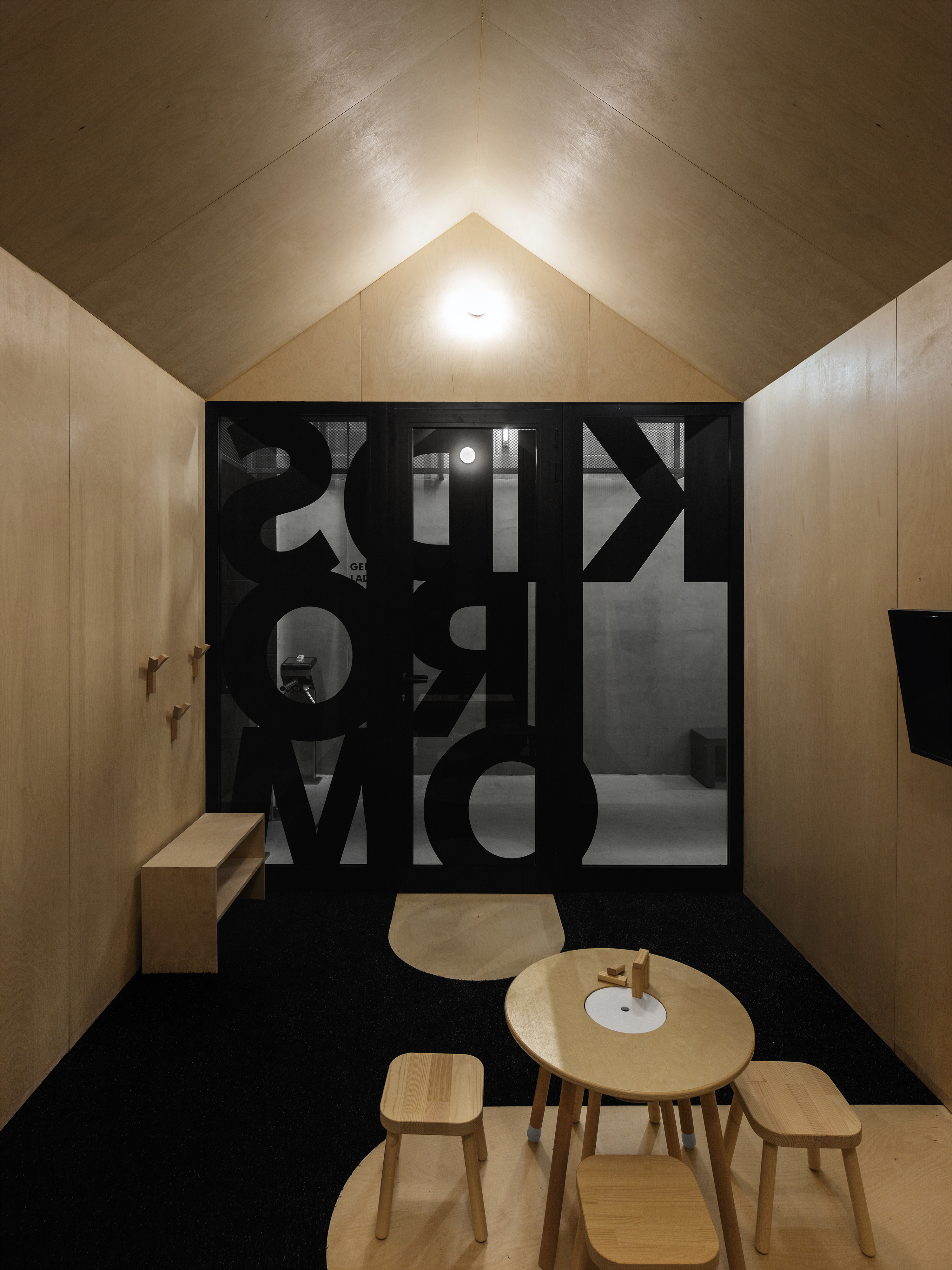 KRUSH-IT Coimbra by Estúdio AMATAM - Architizer