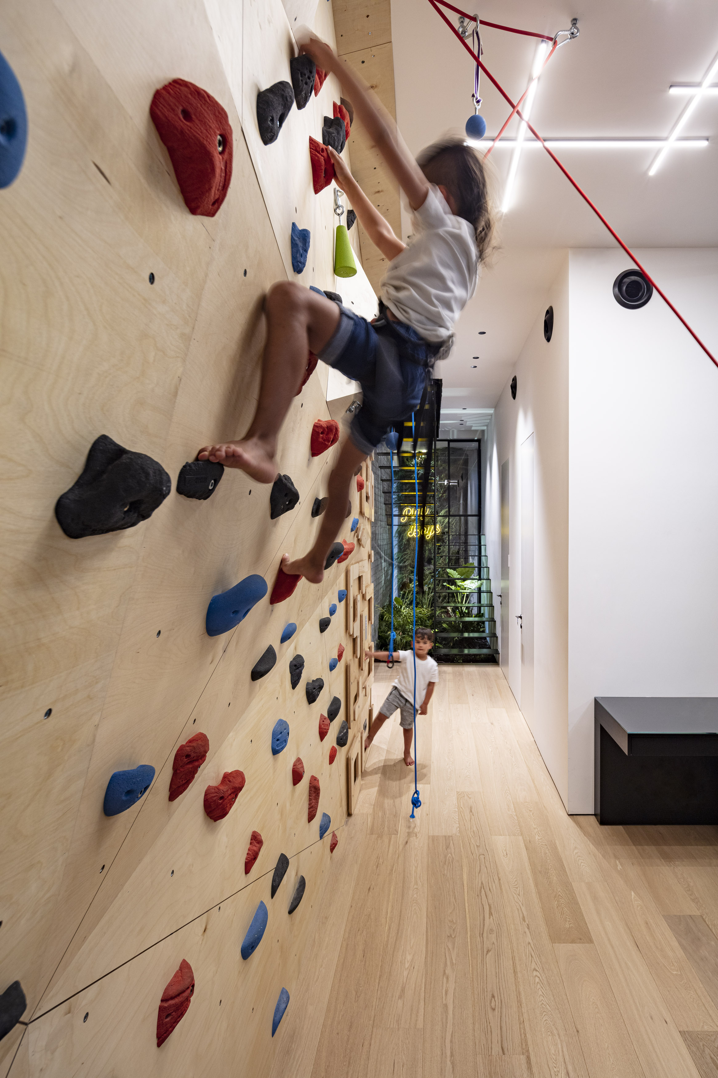 KNYE3 2 - NORTHERN STAR GARDEN APARTMENT IN NORTH TEL AVIV by Yaron ...