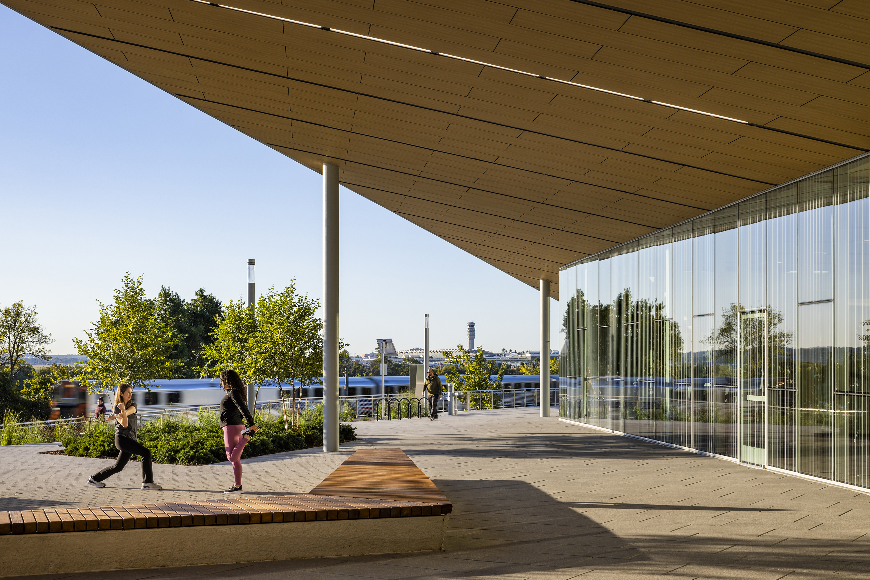 Long Bridge Park Aquatics and Fitness Center by MJMA Architecture ...