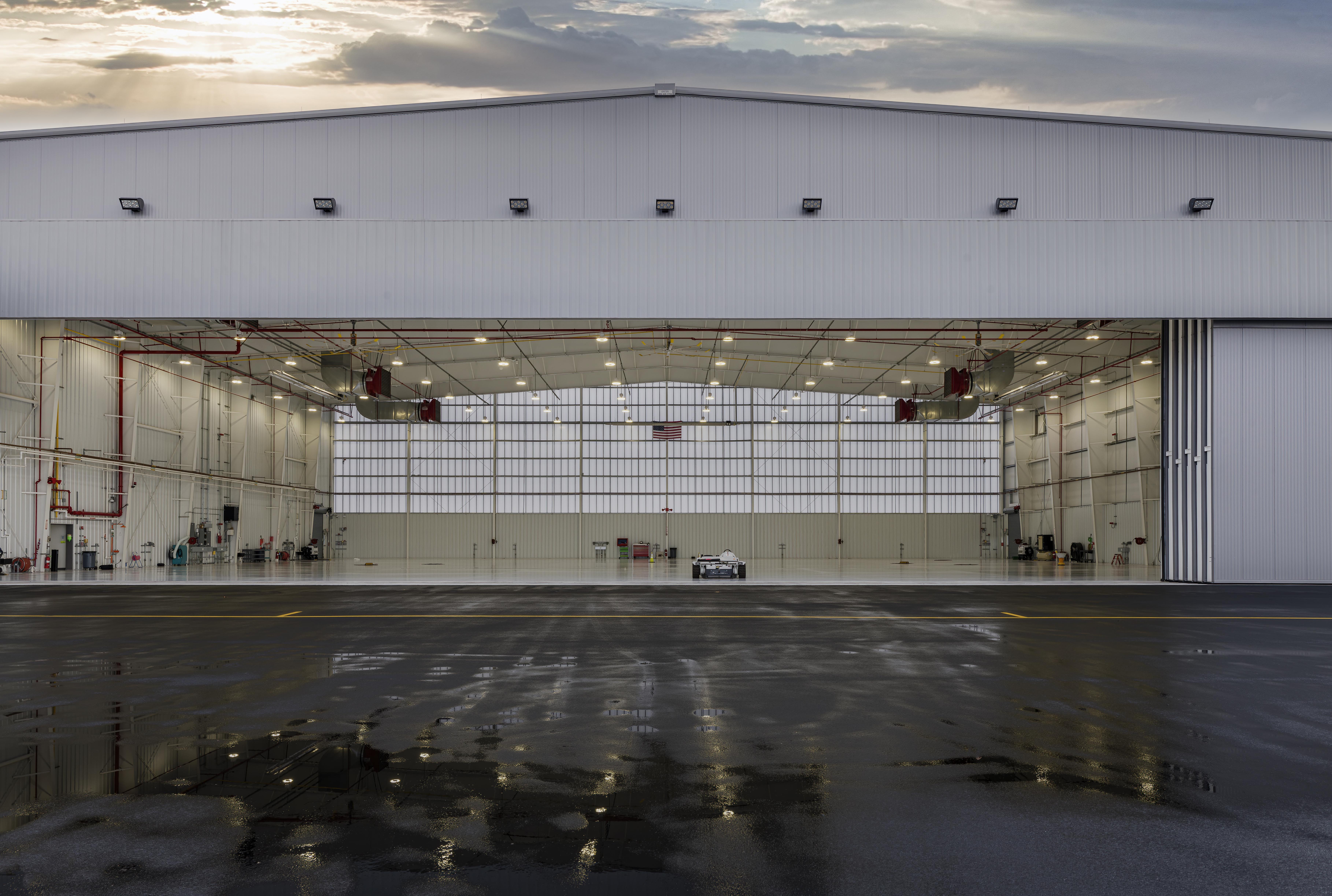 Corporate Flight Operations Center by DCM-AE - Architizer