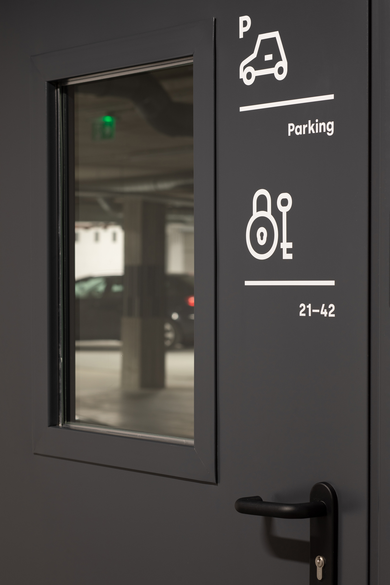 Wayfinding system for Włoskie Tarasy residential building in Warsaw by ...