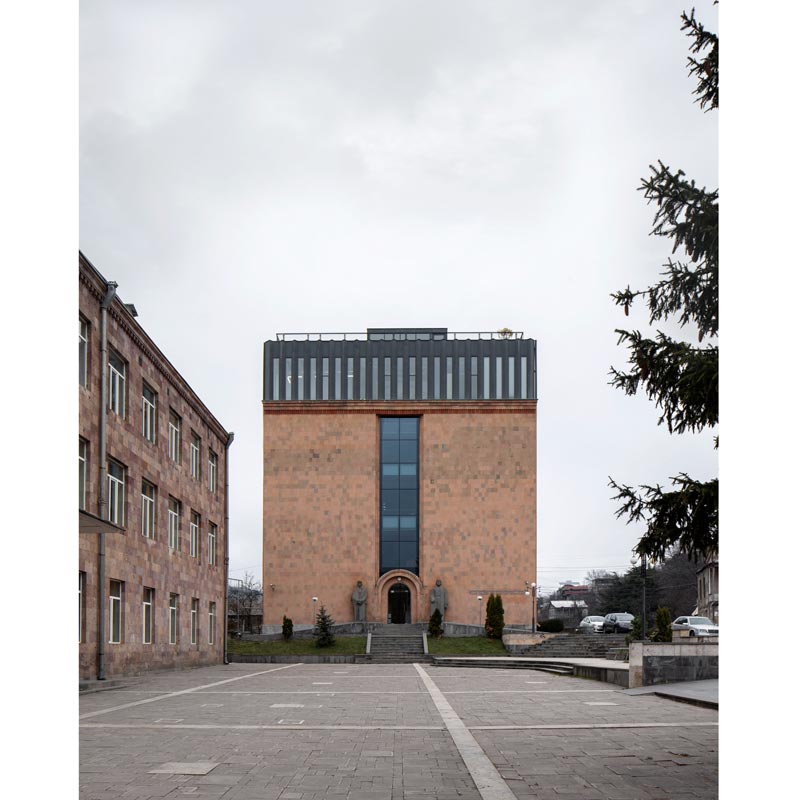 TUMO Center for Creative Technologies by d'Arvestanots - Architizer