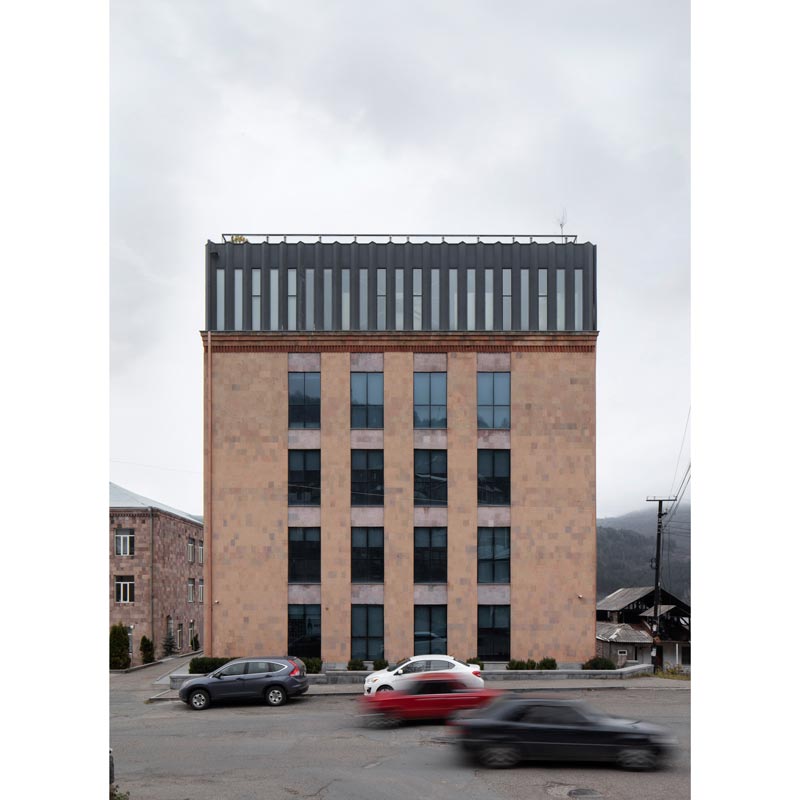 TUMO Center for Creative Technologies by d'Arvestanots - Architizer