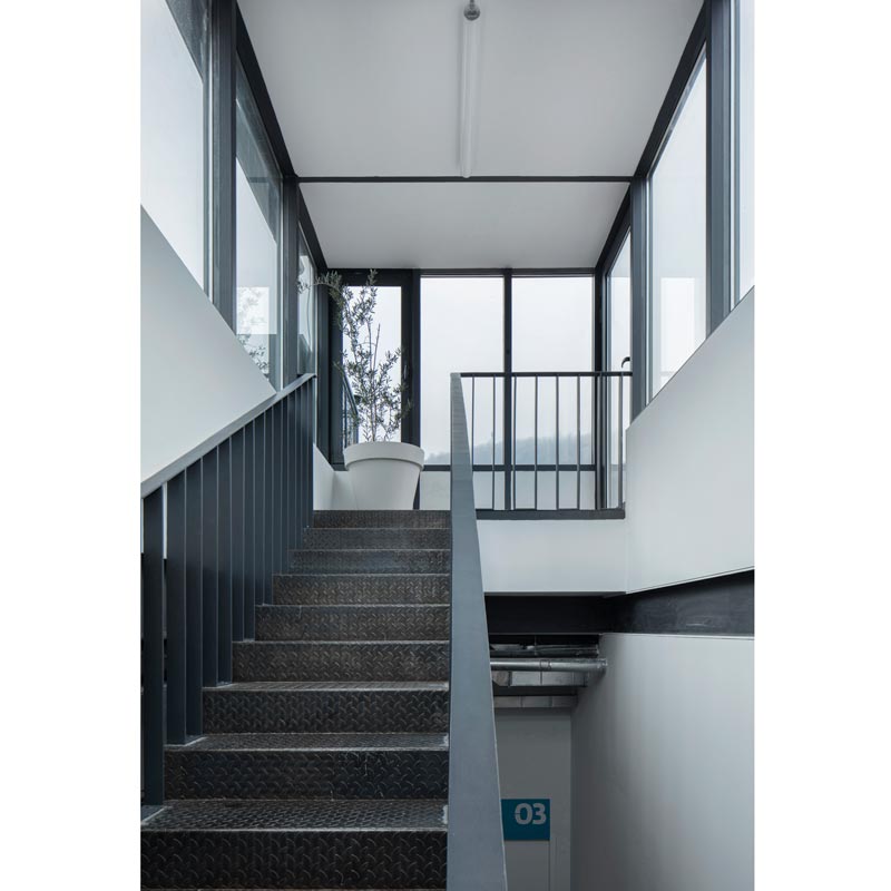 TUMO Center for Creative Technologies by d'Arvestanots - Architizer