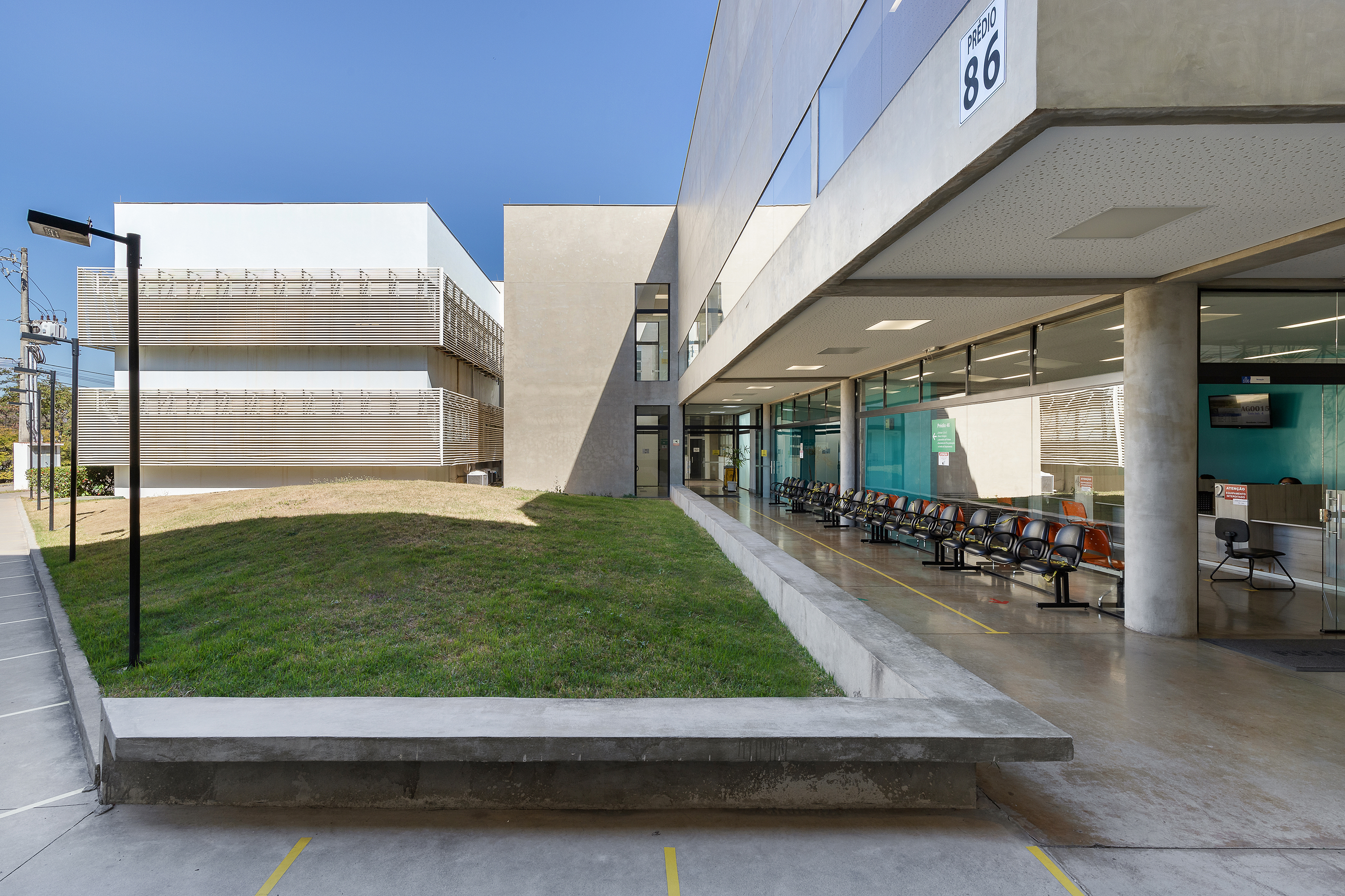 PUC Minas's CME (SMC Sterilized Material Center) by Horizontes ...