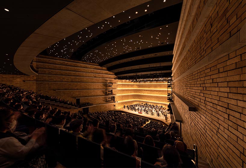 Arcrea Himeji (Himeji Culture and Convention Center) by NIKKEN SEKKEI ...