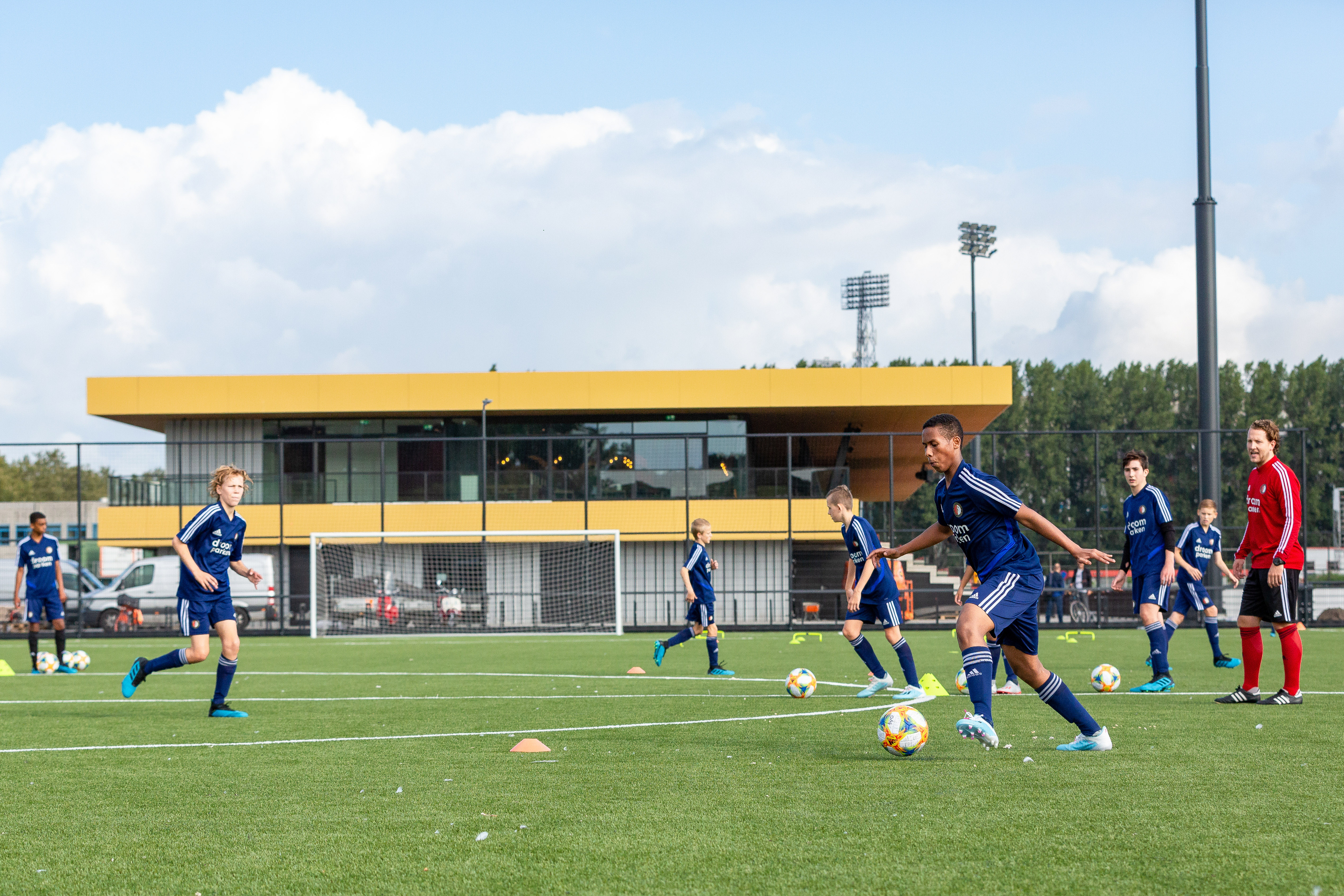 Feyenoord Academy by MoederscheimMoonen Architects - Architizer