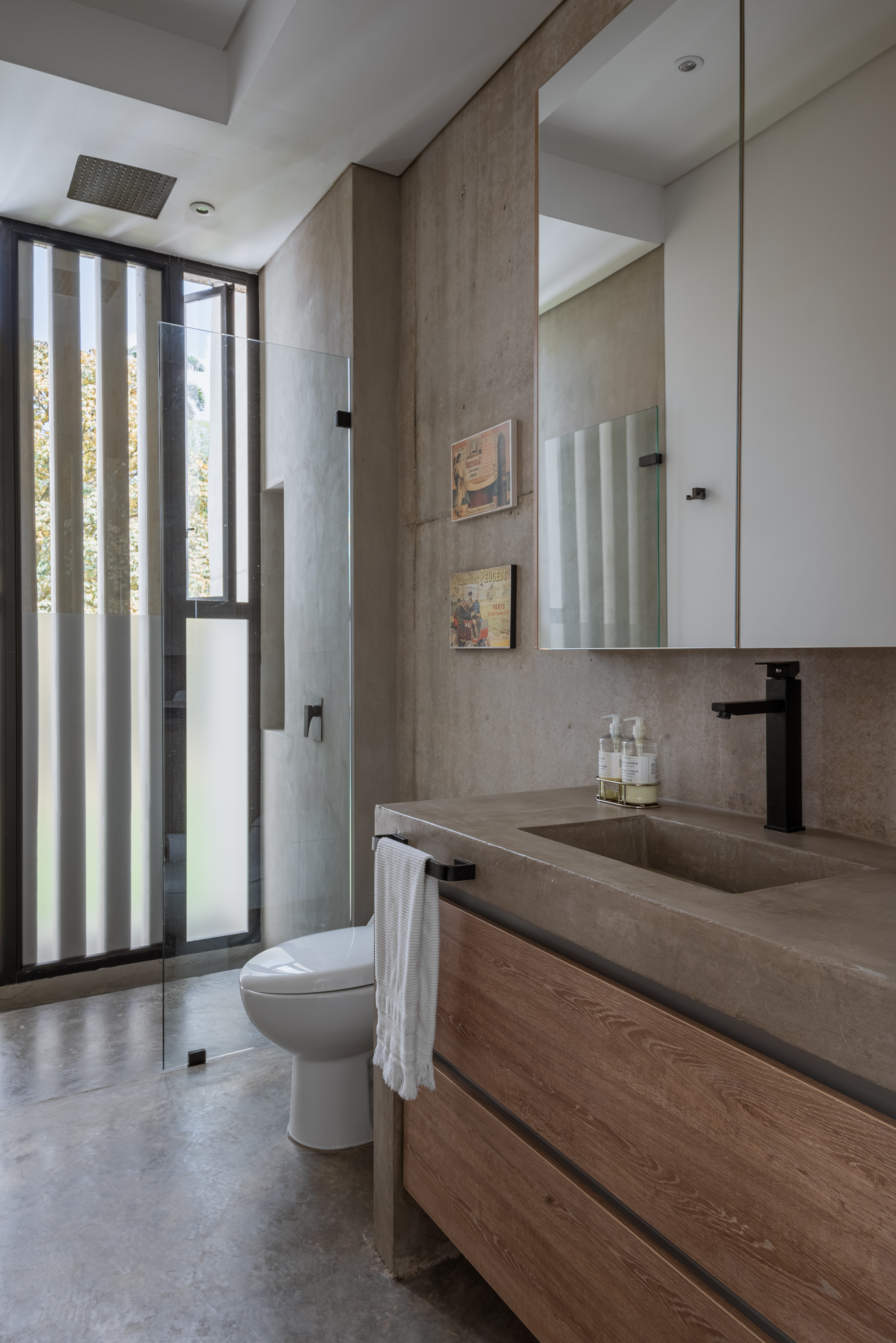 The D.V. house by Velez Valencia Arquitectos - Architizer
