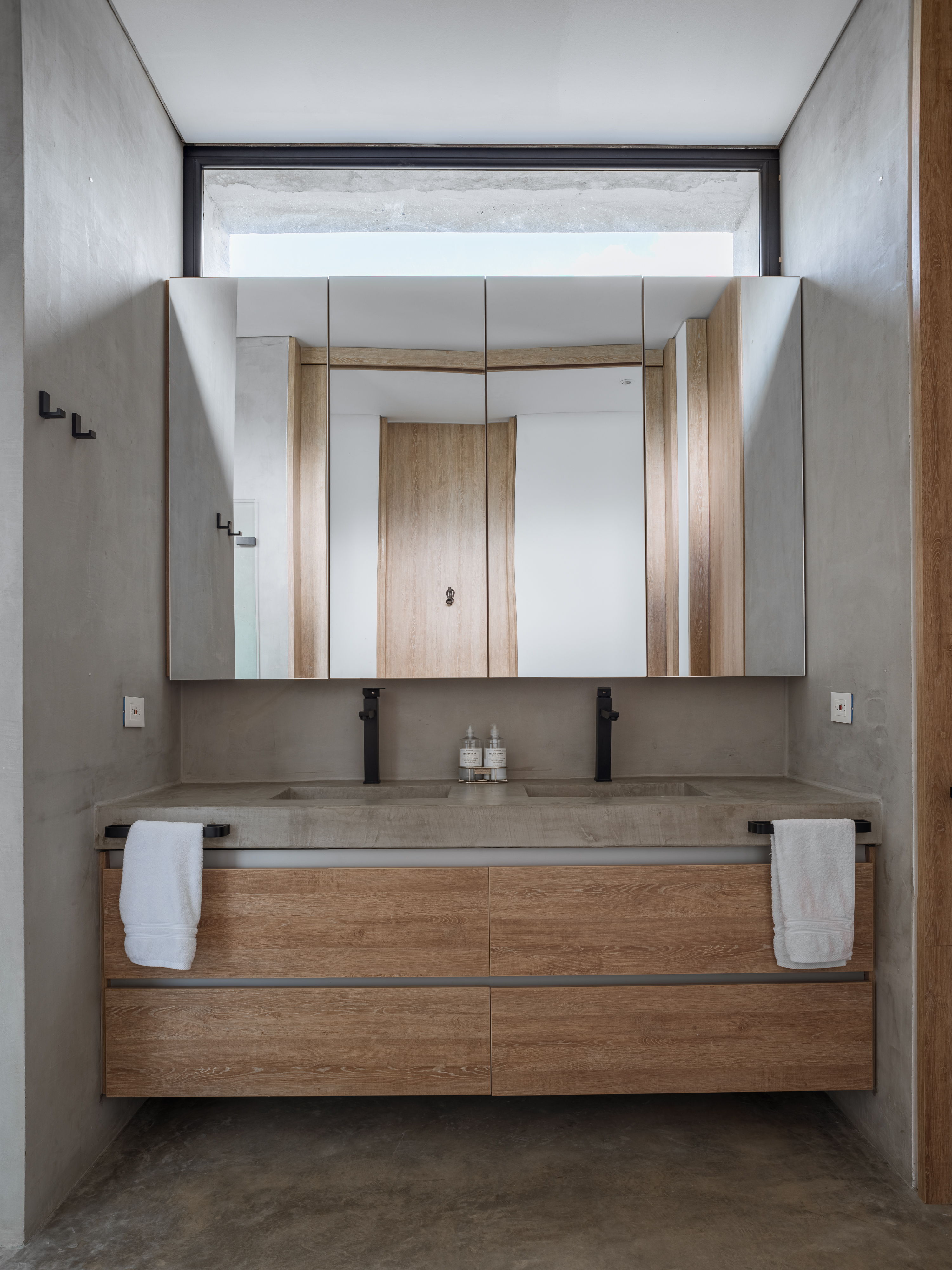 The D.V. house by Velez Valencia Arquitectos - Architizer