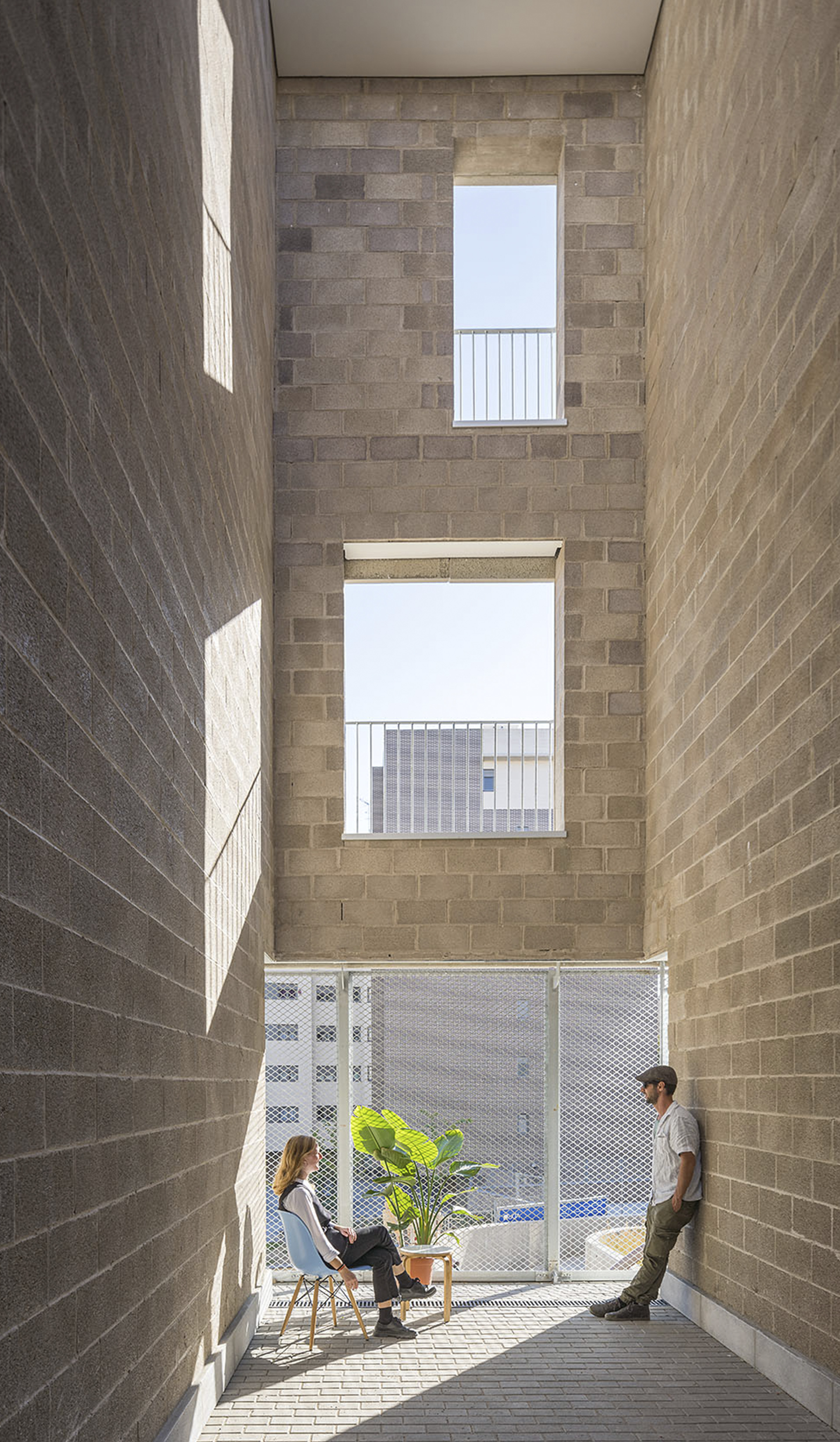 159 SOCIAL HOUSING CARABANCHEL, MADRID by TAAs - Architizer