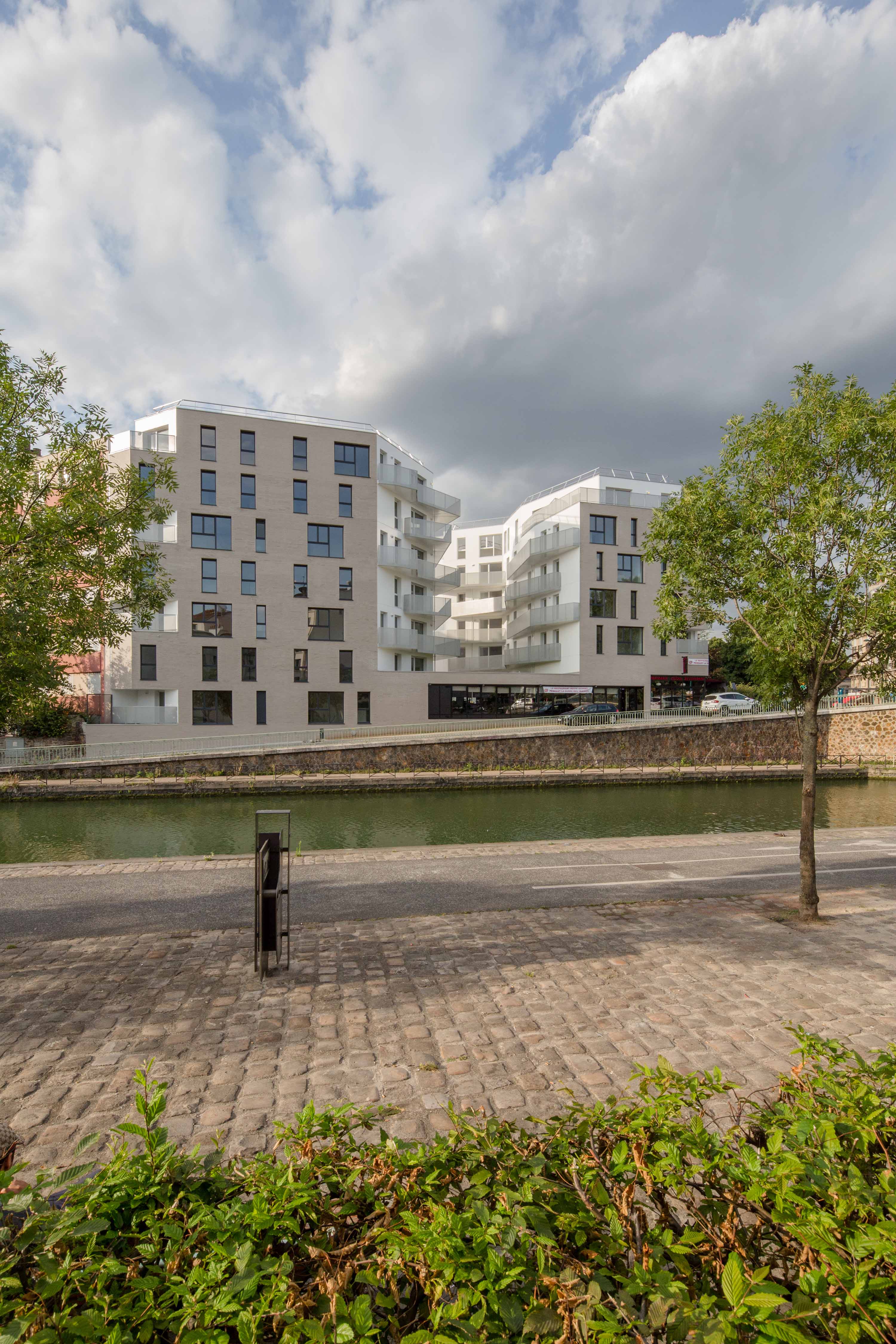 40 social housing units in Pantin, France by Atelier Téqui Architectes ...