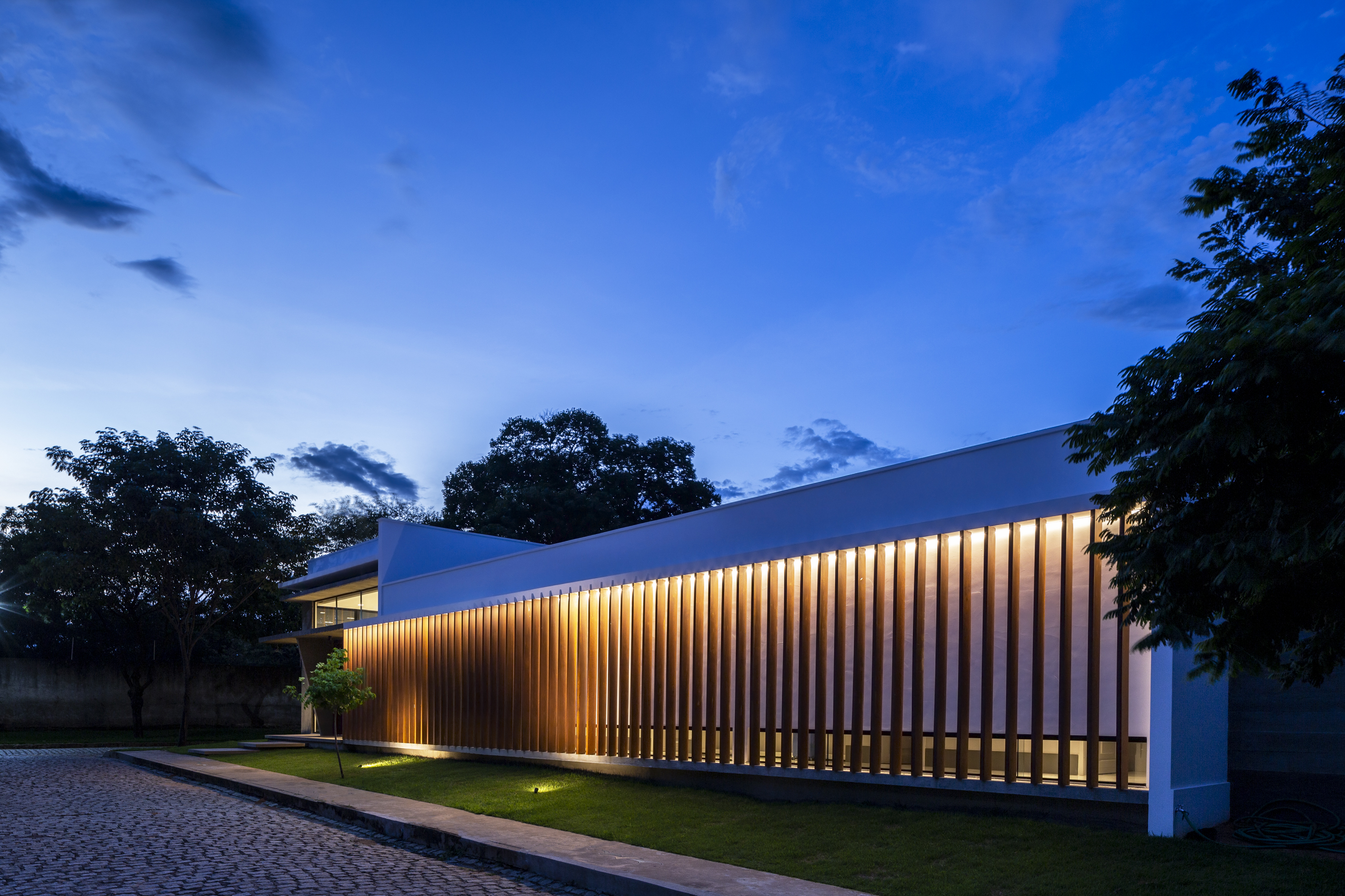 Alta house by Asa arquitetos - Architizer