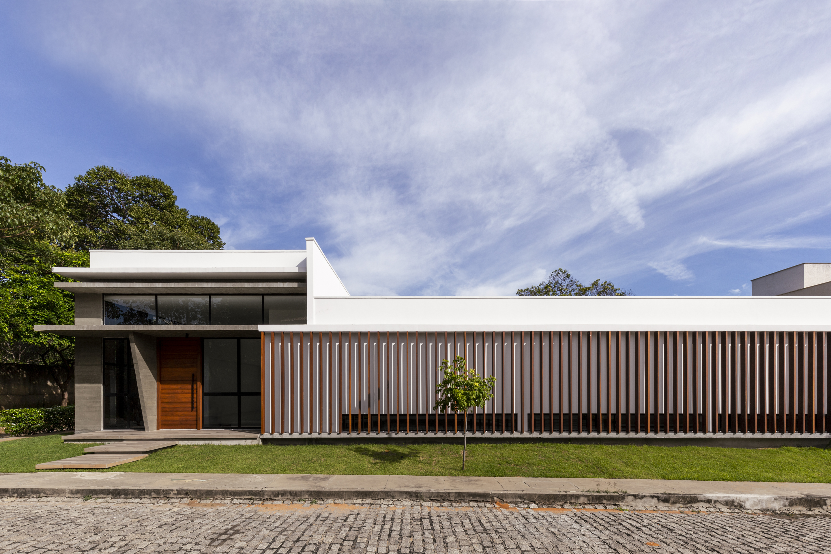 Alta house by Asa arquitetos - Architizer