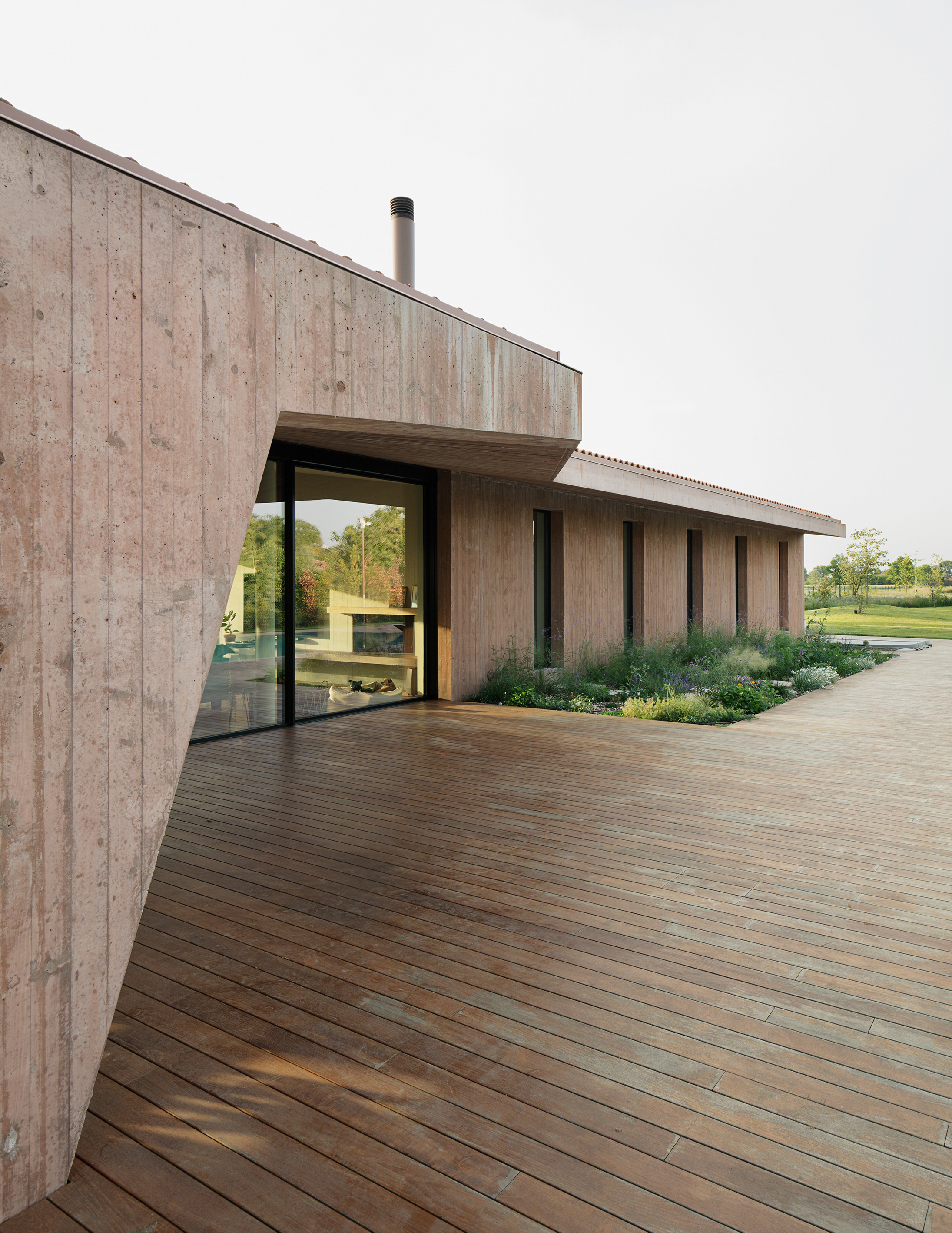 201_House with a pool by MIDE Architetti - Architizer