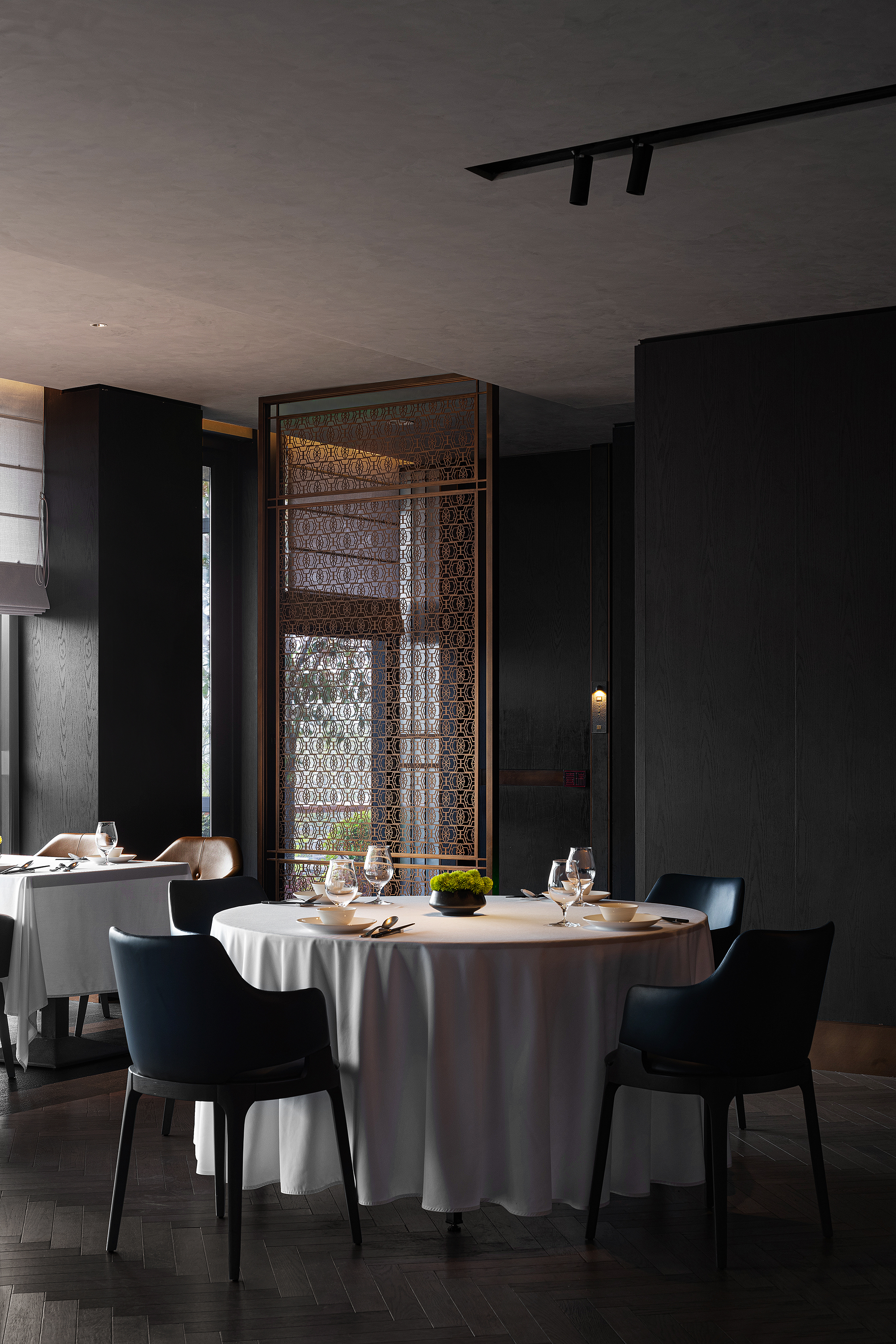 LDH DESIGN - Xi Rui Restaurant by Design Aesthetics - Architizer