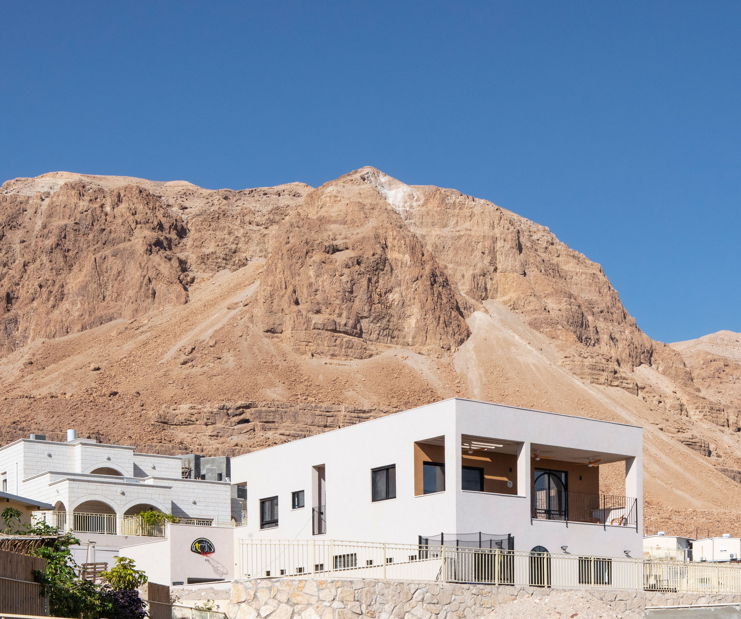 Sustainable Desert Home by Studio ST Architects - Architizer