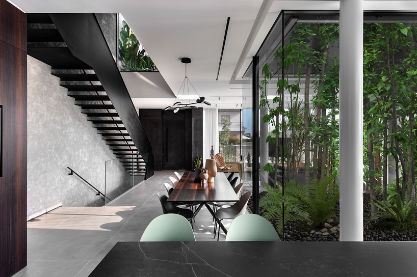 The Floating Box house by Dan & Hila Israelevitz architects - Architizer