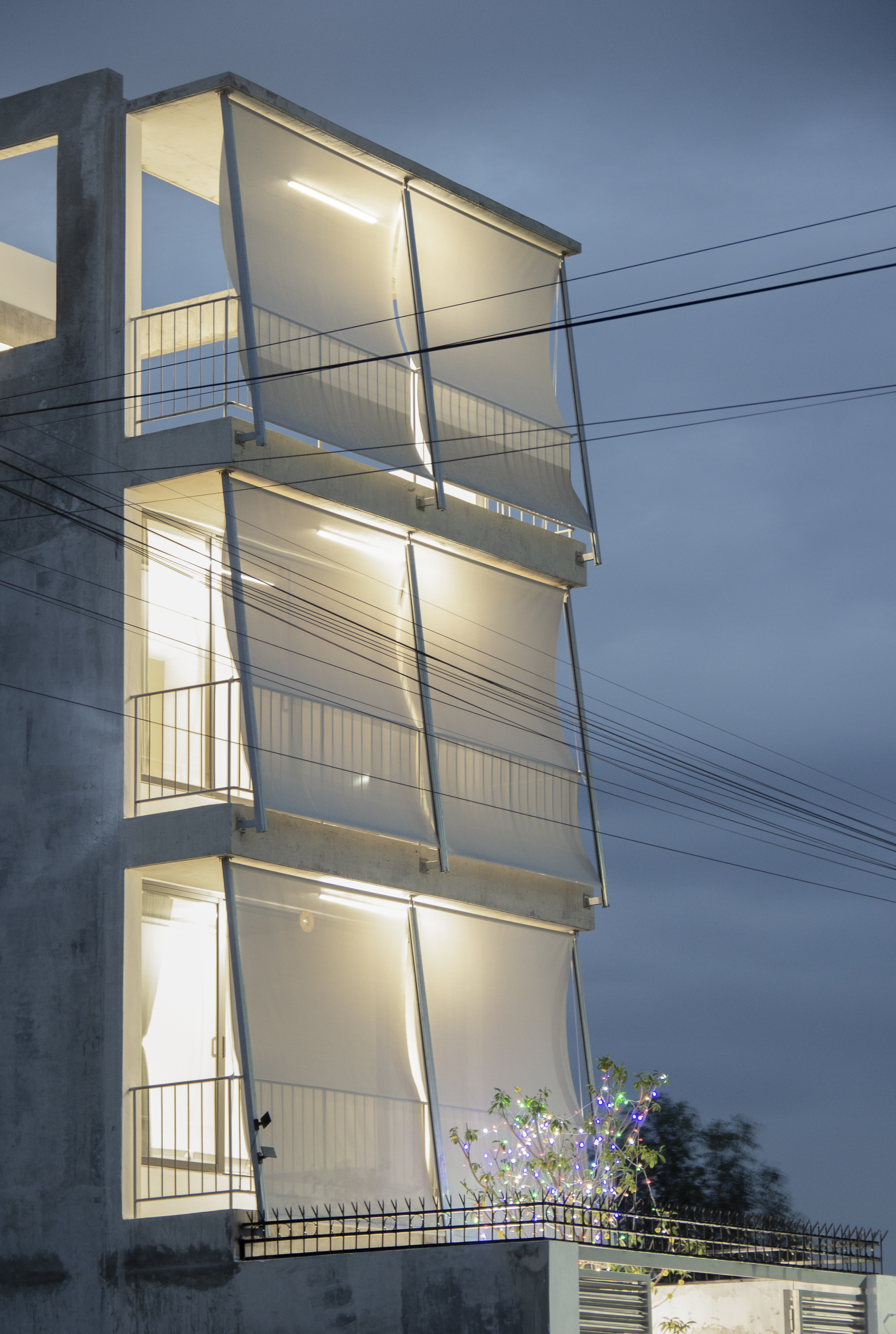 2713 House by LAITA Design - Architizer