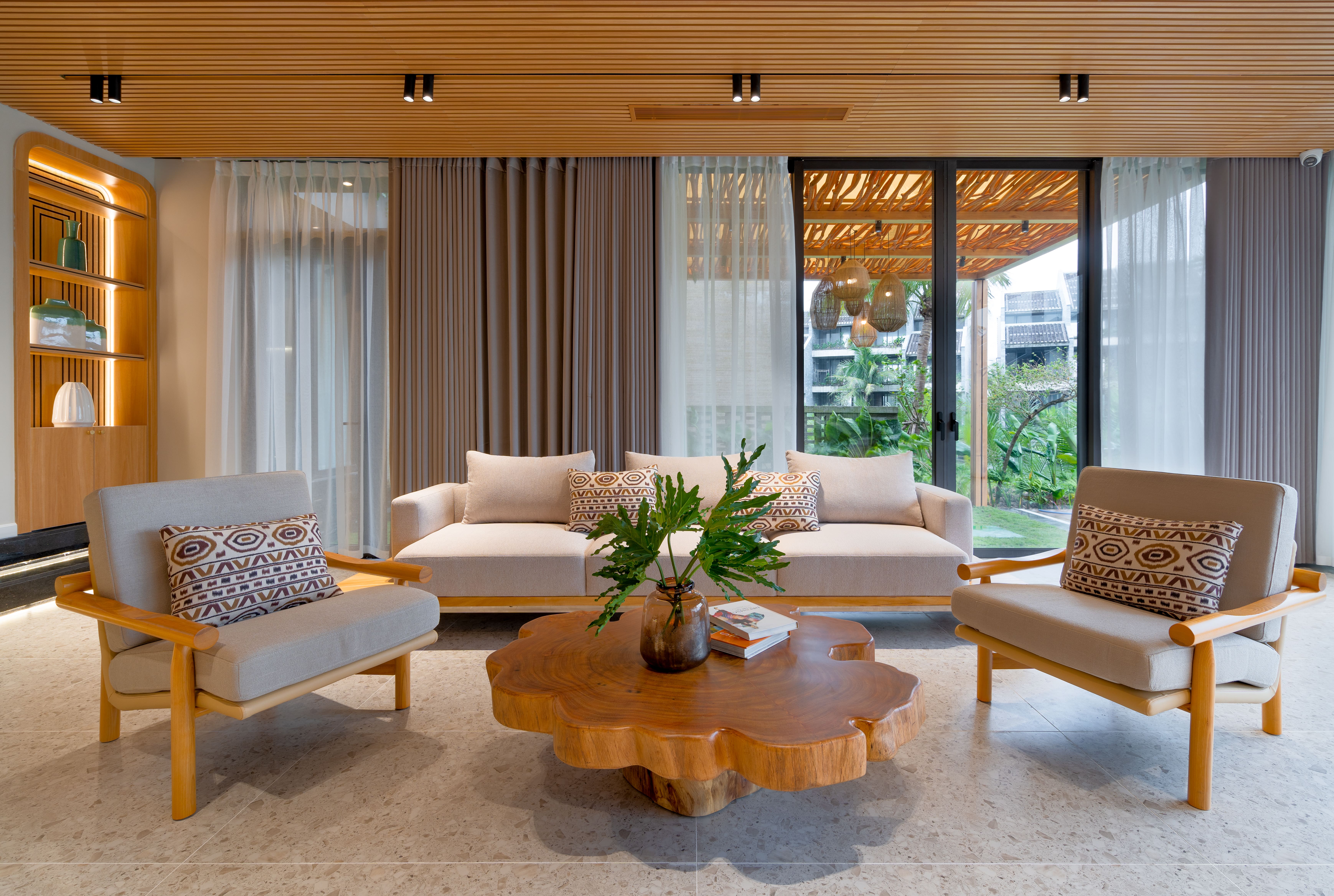 Tag Villa - A riverside tropical interior house by Kavila Architecture ...