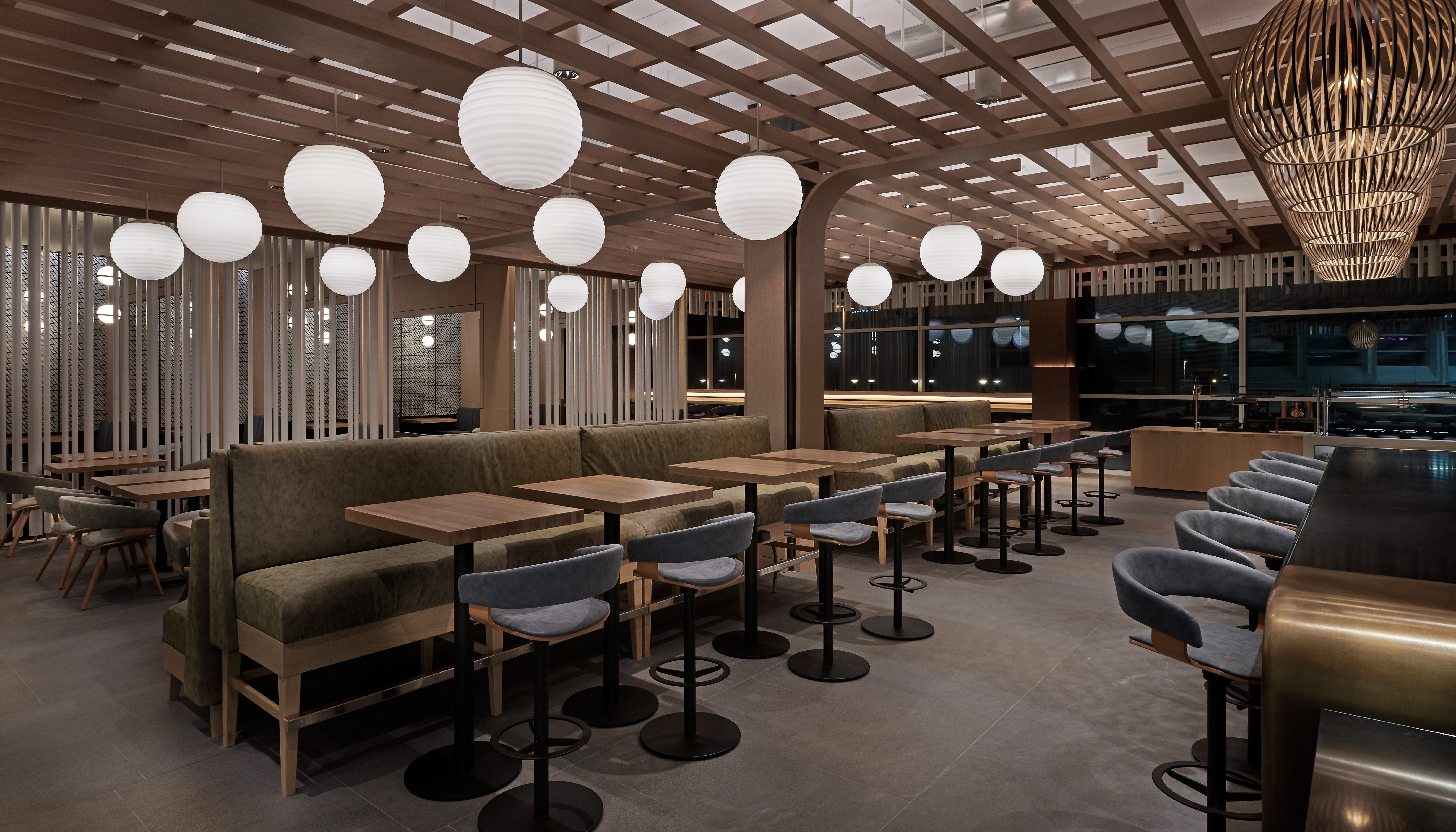 American Airlines Admirals Club at DCA by DMAC Architecture & Interiors ...