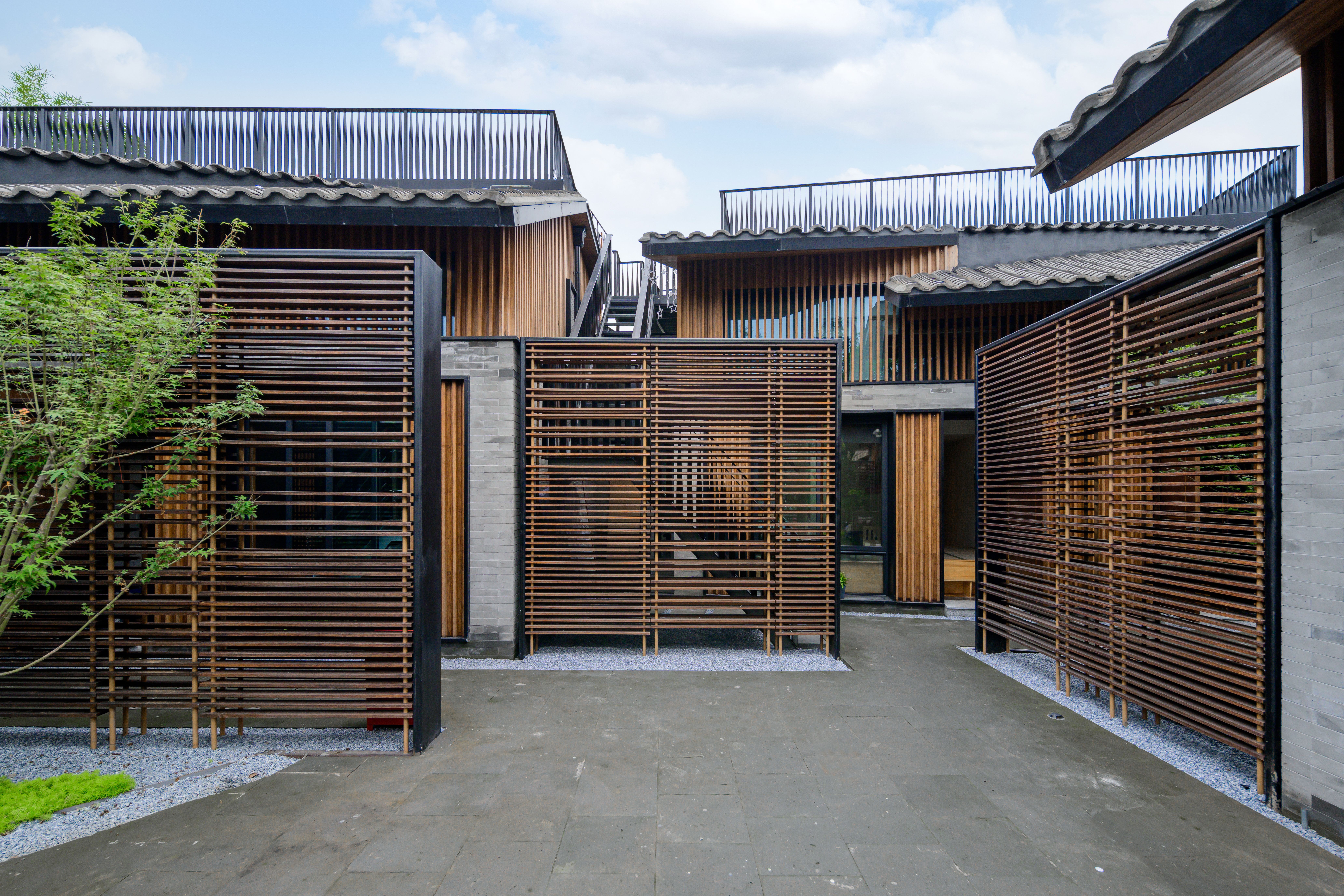 Courtyards Renovation of the Moshikou Neighborhood by Beijing AN-Design ...