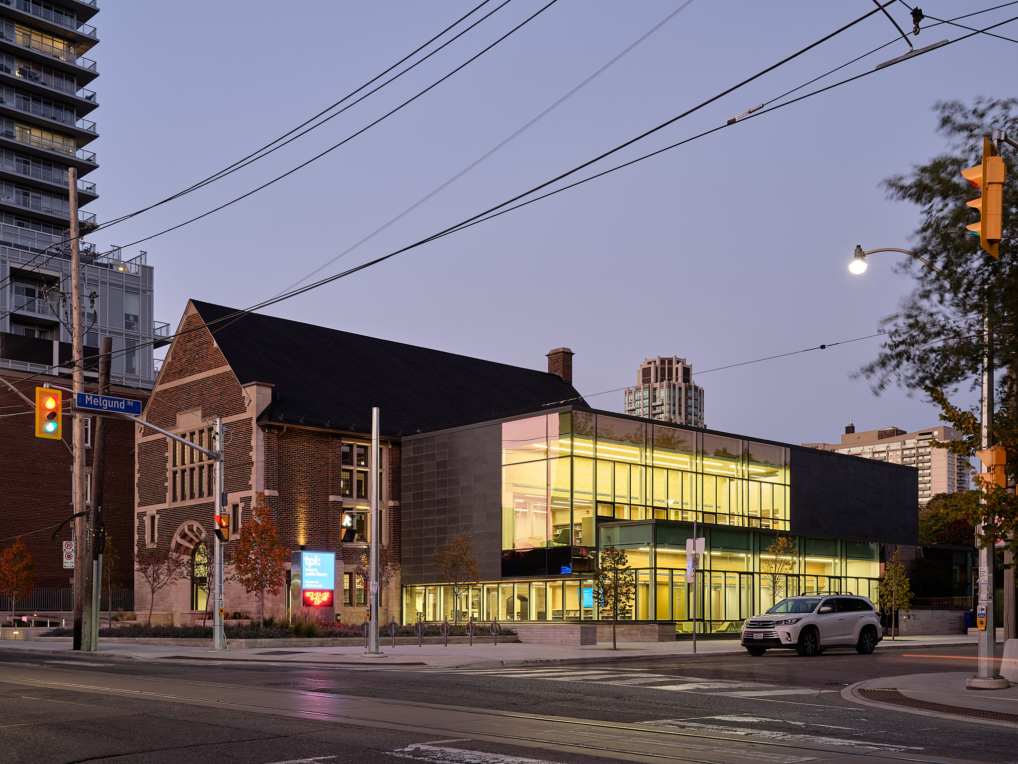 Wychwood Neighbourhood Branch Library Restoration and Addition by ...