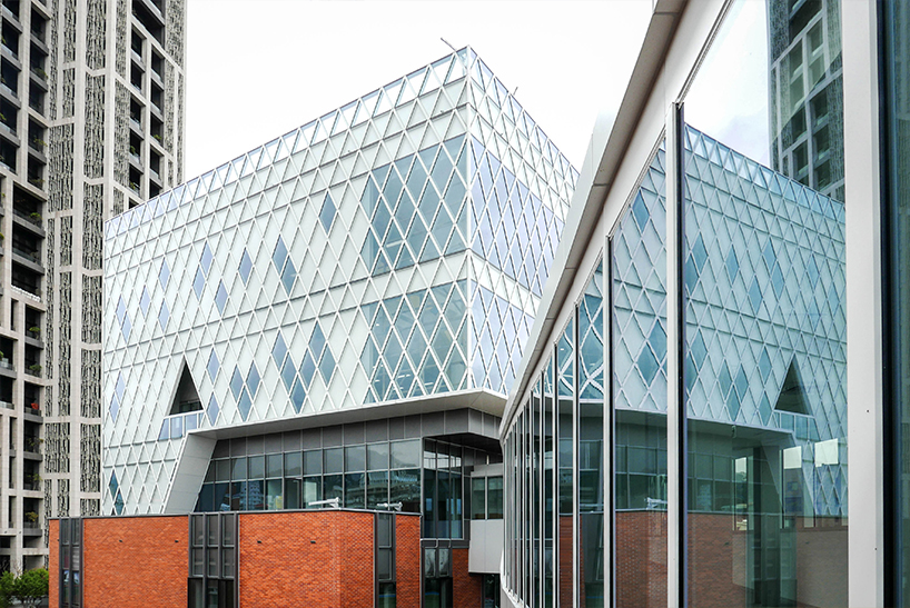 Solomon Wong Tech Cube, Taipei American School by KHL Architects ...