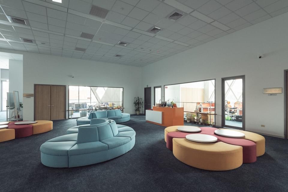 Solomon Wong Tech Cube, Taipei American School by KHL Architects ...