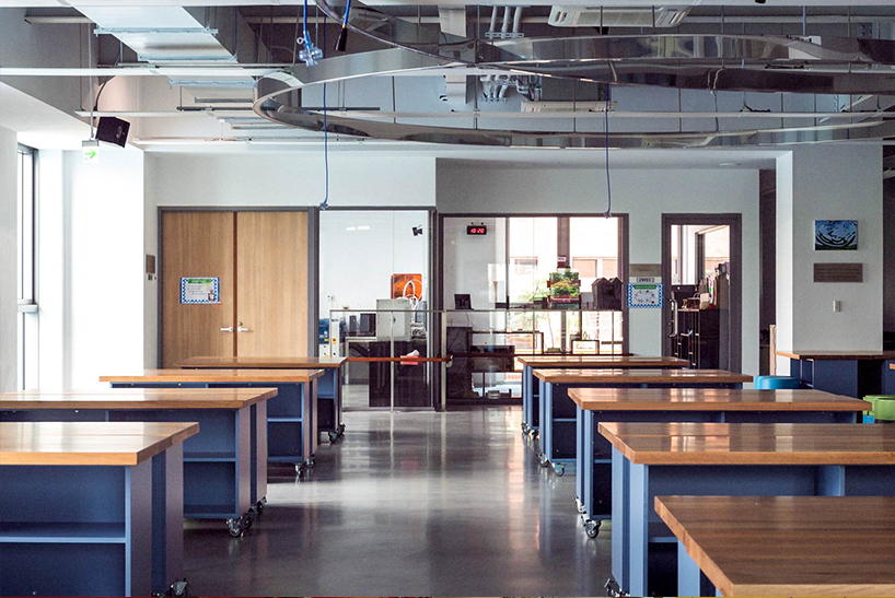 Solomon Wong Tech Cube, Taipei American School by KHL Architects ...