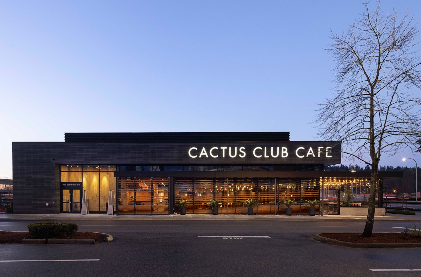 Cactus Club Cafe Coquitlam Centre By Assembledge Architizer